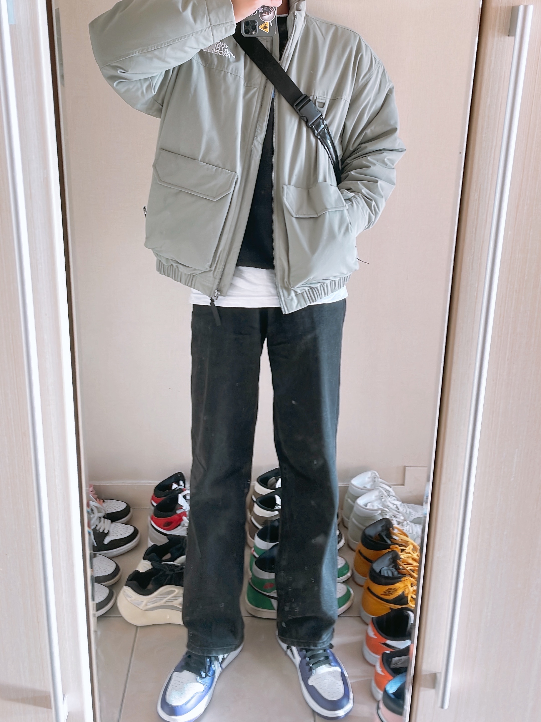 지훈 / 32 (@jihoon92) 님의 게시물 | KREAM