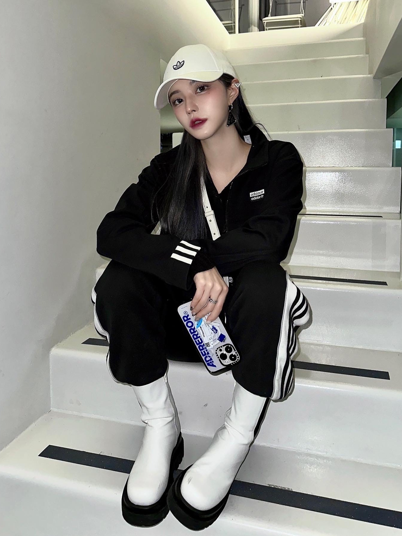 선의 (@hsd_09_) 님의 게시물 | KREAM