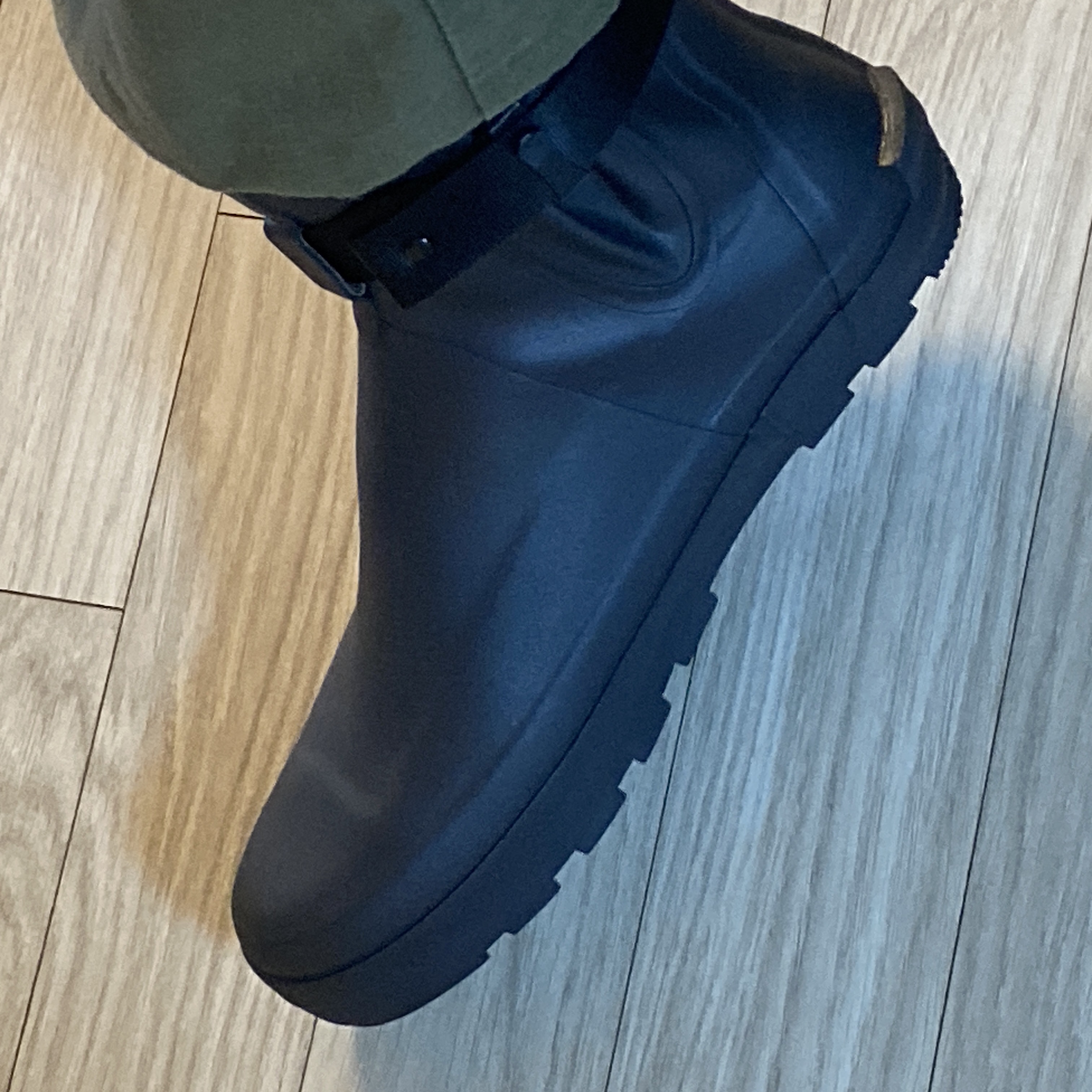 못나는새 (@0_iae) 님의 게시물 | KREAM