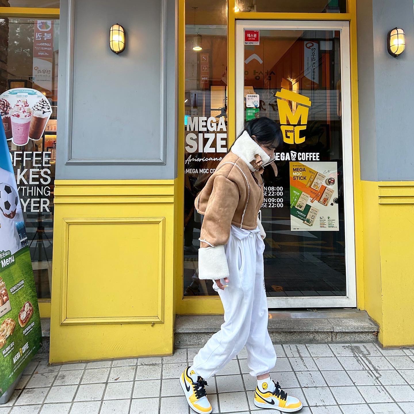 크롱 (@b_yeon_su) 님의 게시물 | KREAM