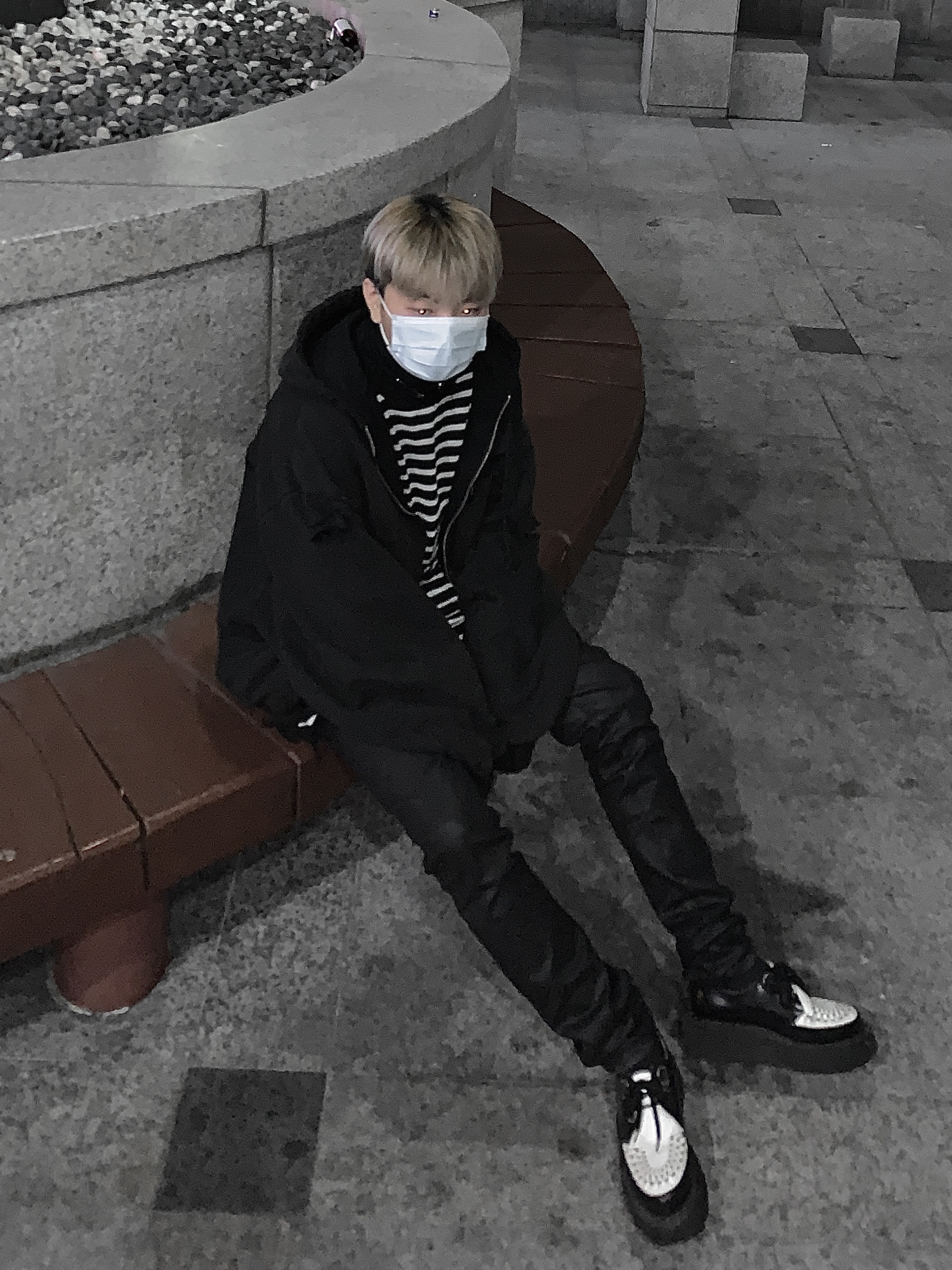 최성근 (@indigopunk) 님의 게시물 | KREAM