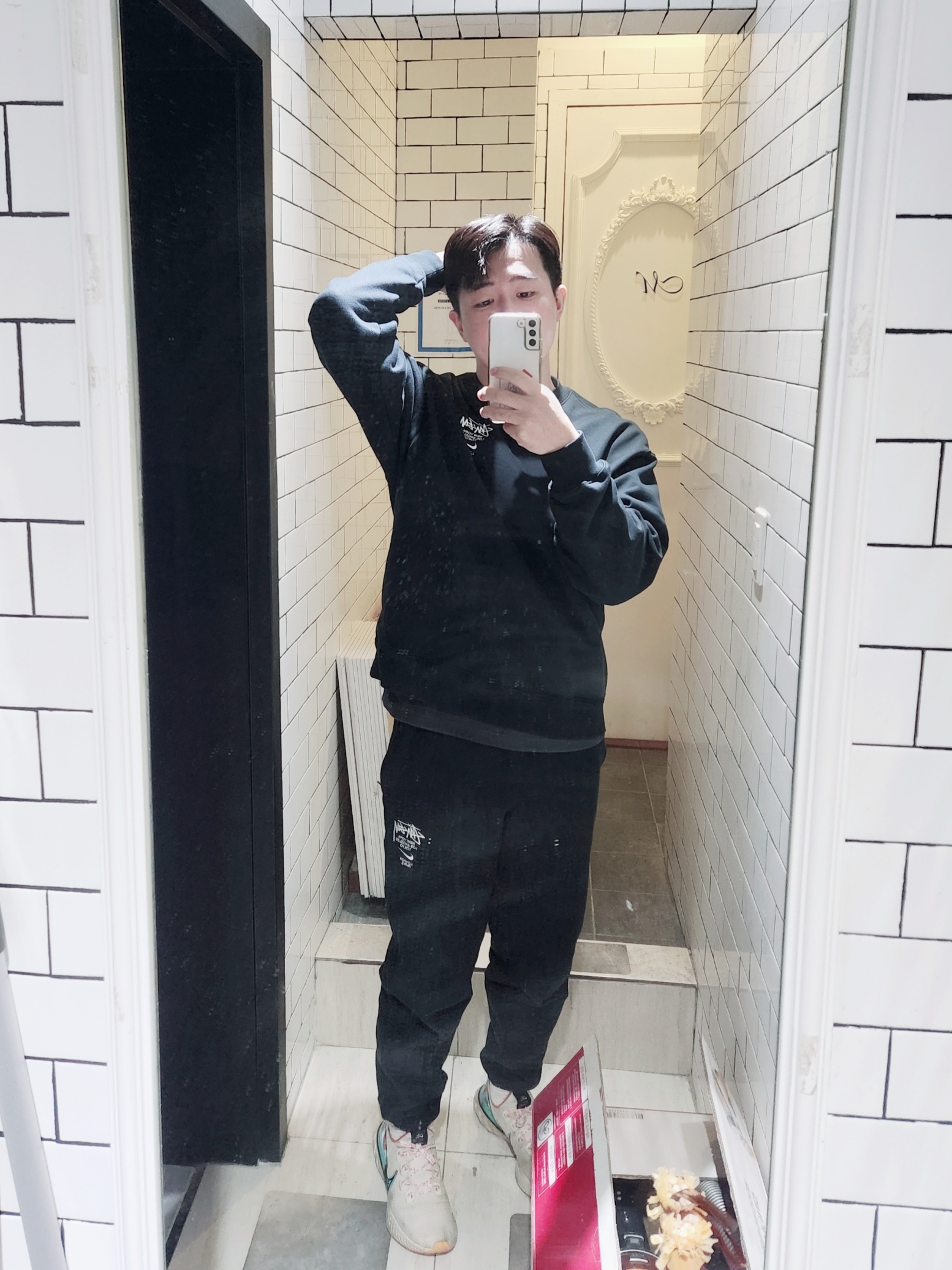 네이비땃쥐 (@navy_ddotg) 님의 게시물 | KREAM