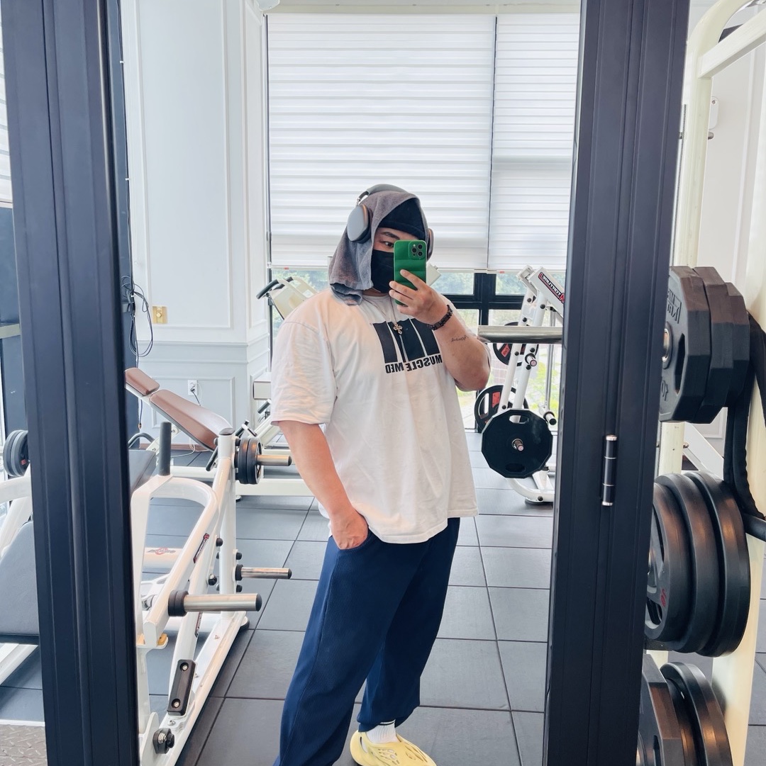 ljhoon0723 (@jh.9207) 님의 게시물 | KREAM