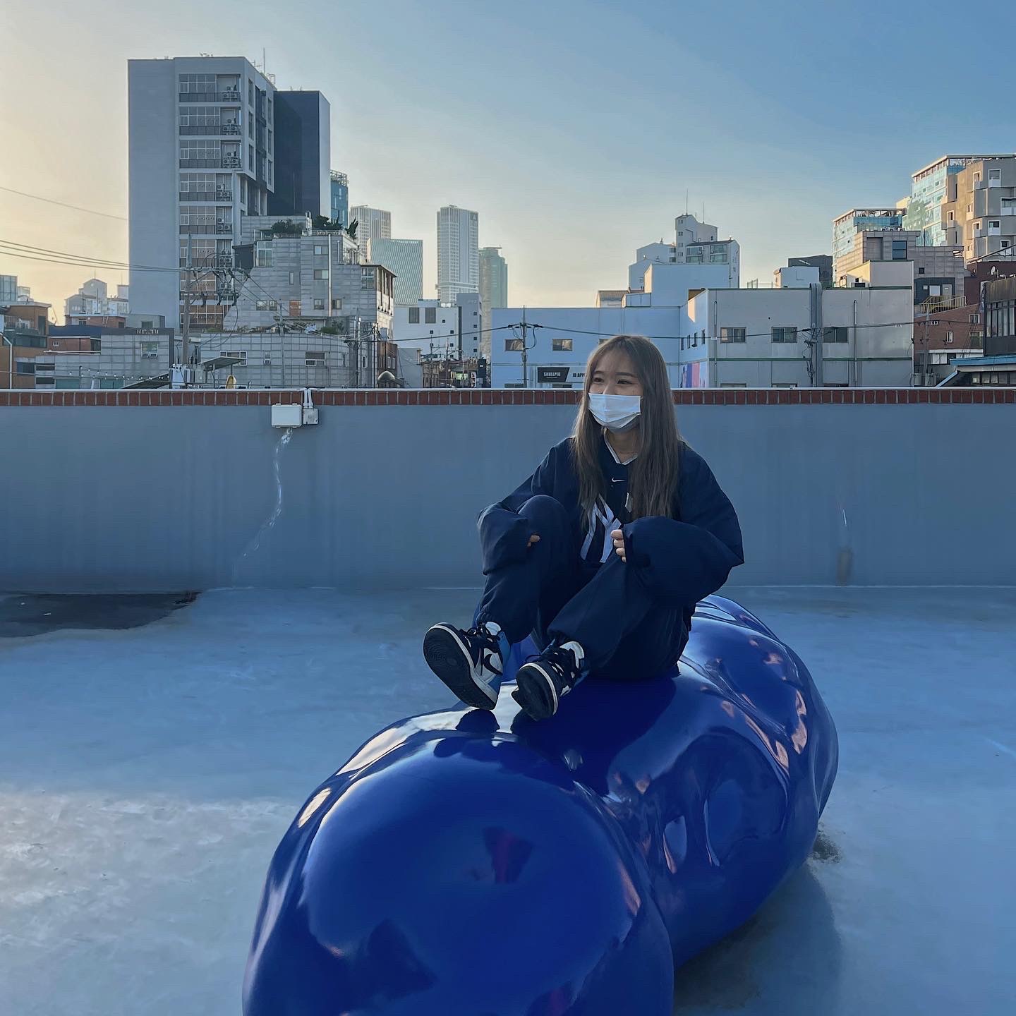 두나 (@_d2_n4) 님의 게시물 | KREAM