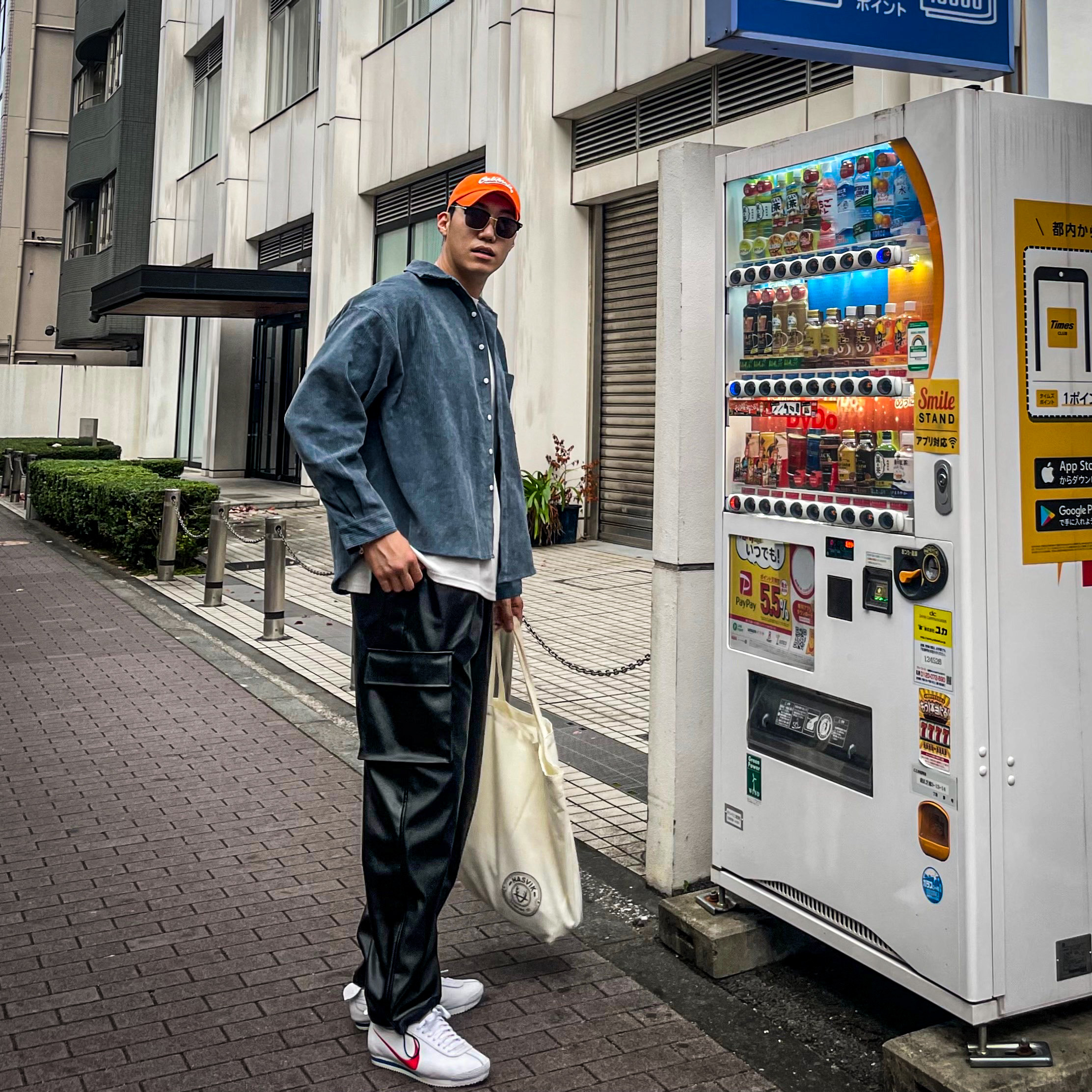 석대장 (@09.06___seok) 님의 게시물 | KREAM