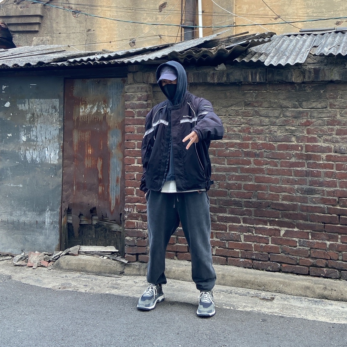 spector (@spector) 님의 게시물 | KREAM