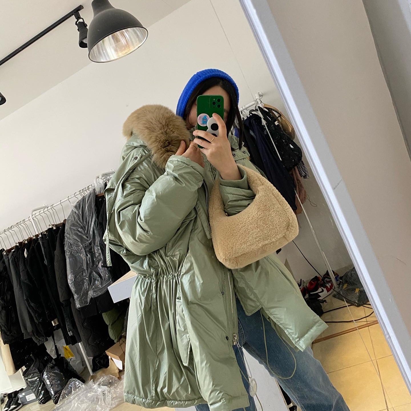 김아미 (@hoami00) 님의 게시물 | KREAM