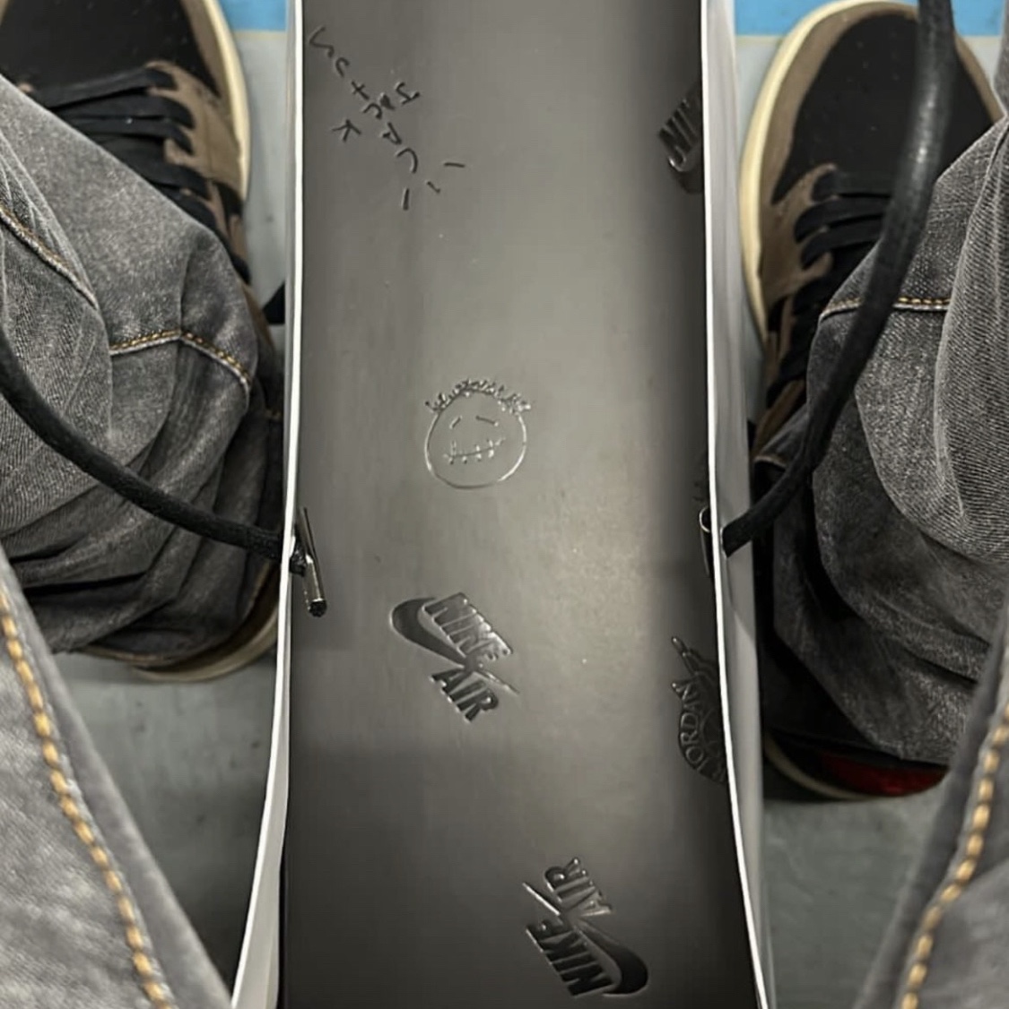 현 (@1991._.s_h) 님의 게시물 | KREAM