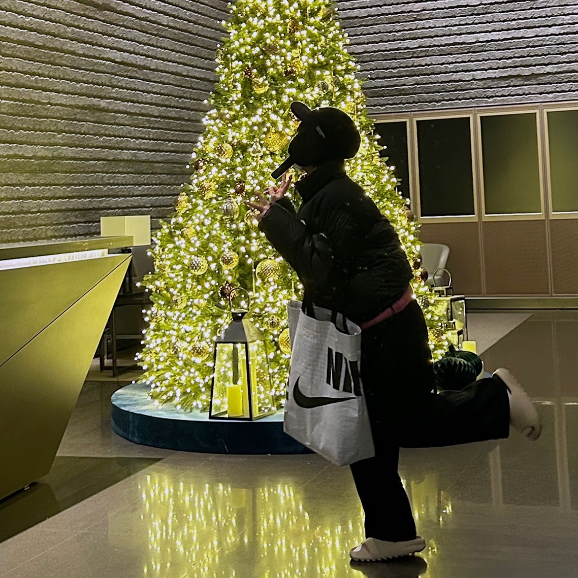 김뚱땡 (@zzung._.v) 님의 게시물 | KREAM