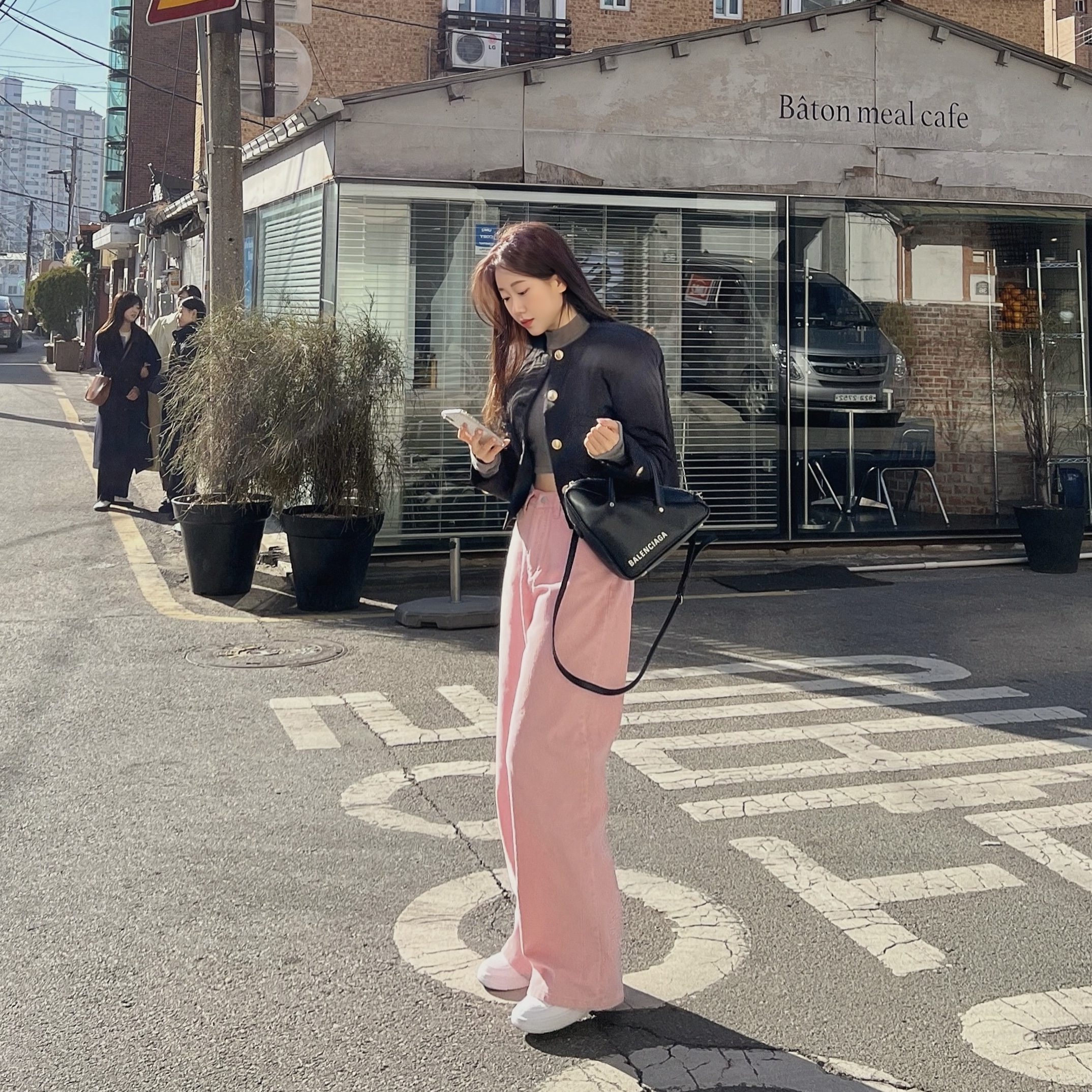 (@niijuy) 님의 게시물 | KREAM