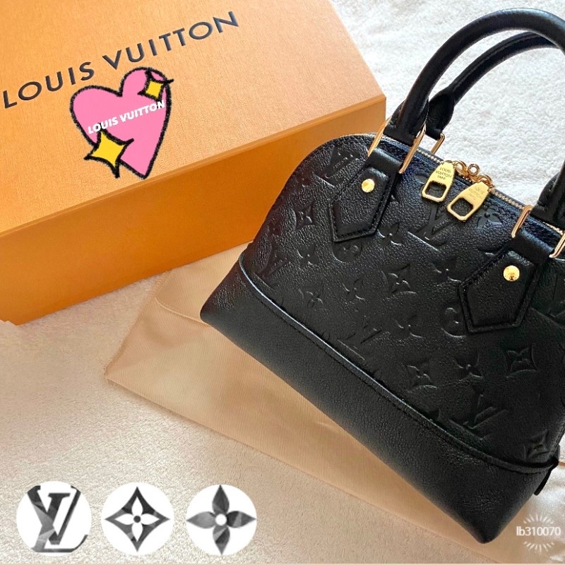 용자룡 (@lb310070) 님의 게시물 | KREAM