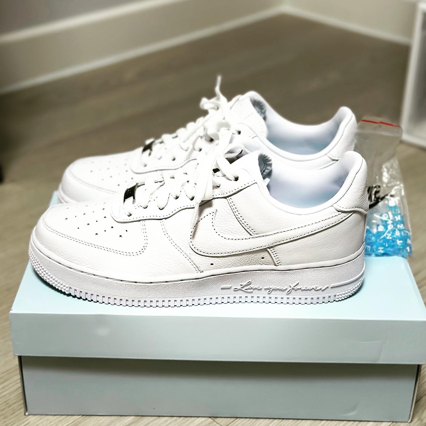 그니 (@g_lee) 님의 게시물 | KREAM