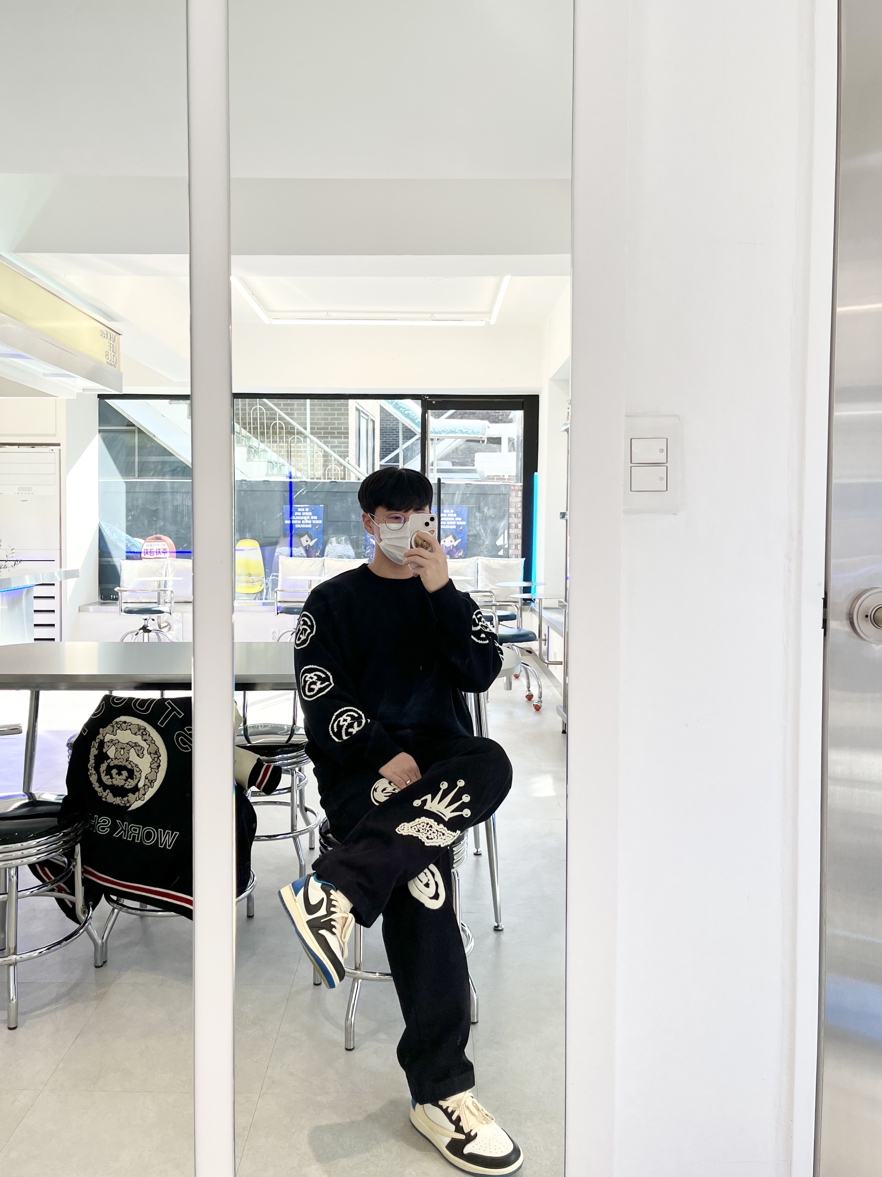 ? (@jhkk__) 님의 게시물 | KREAM