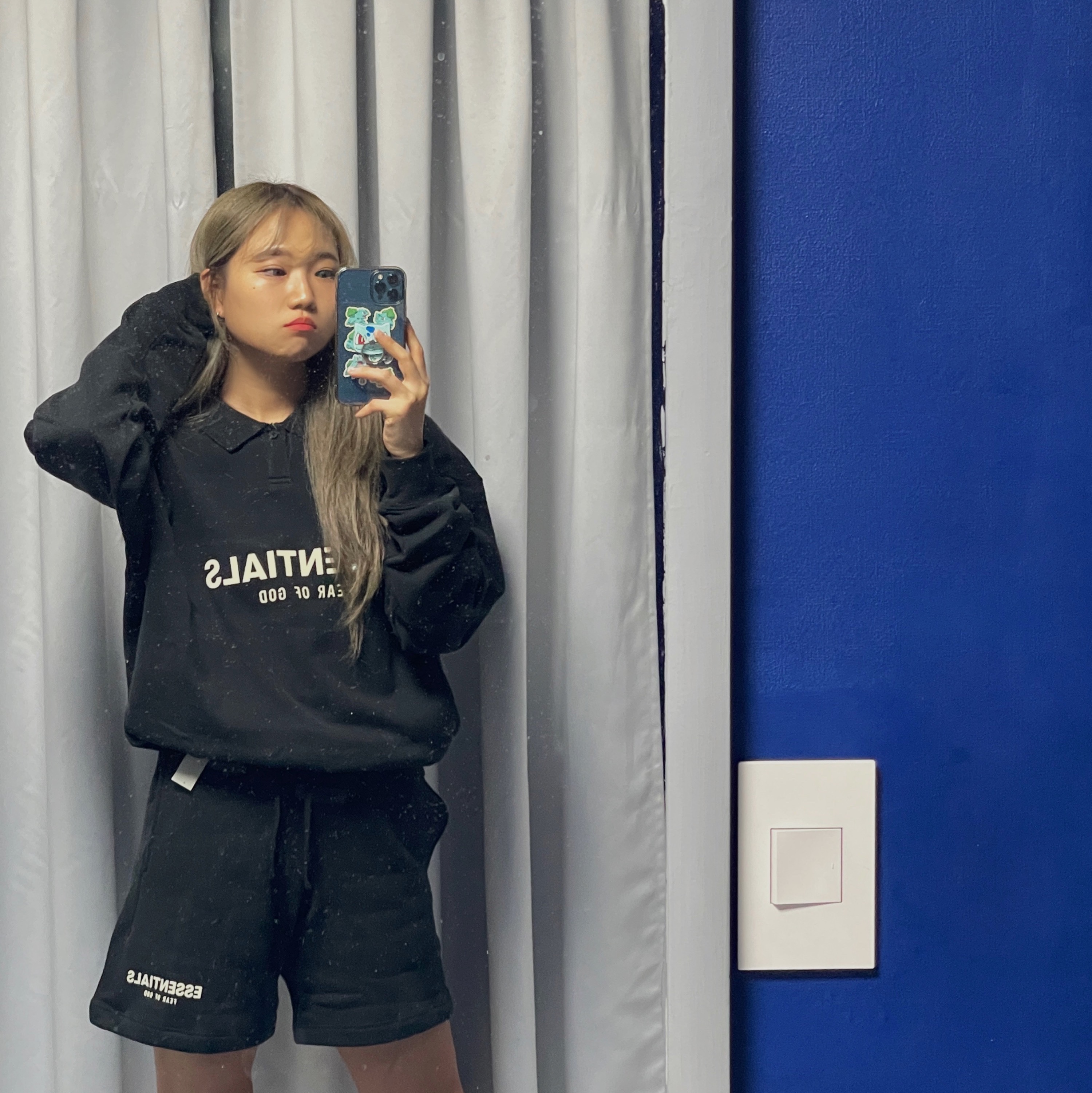 두나 (@_d2_n4) 님의 게시물 | KREAM