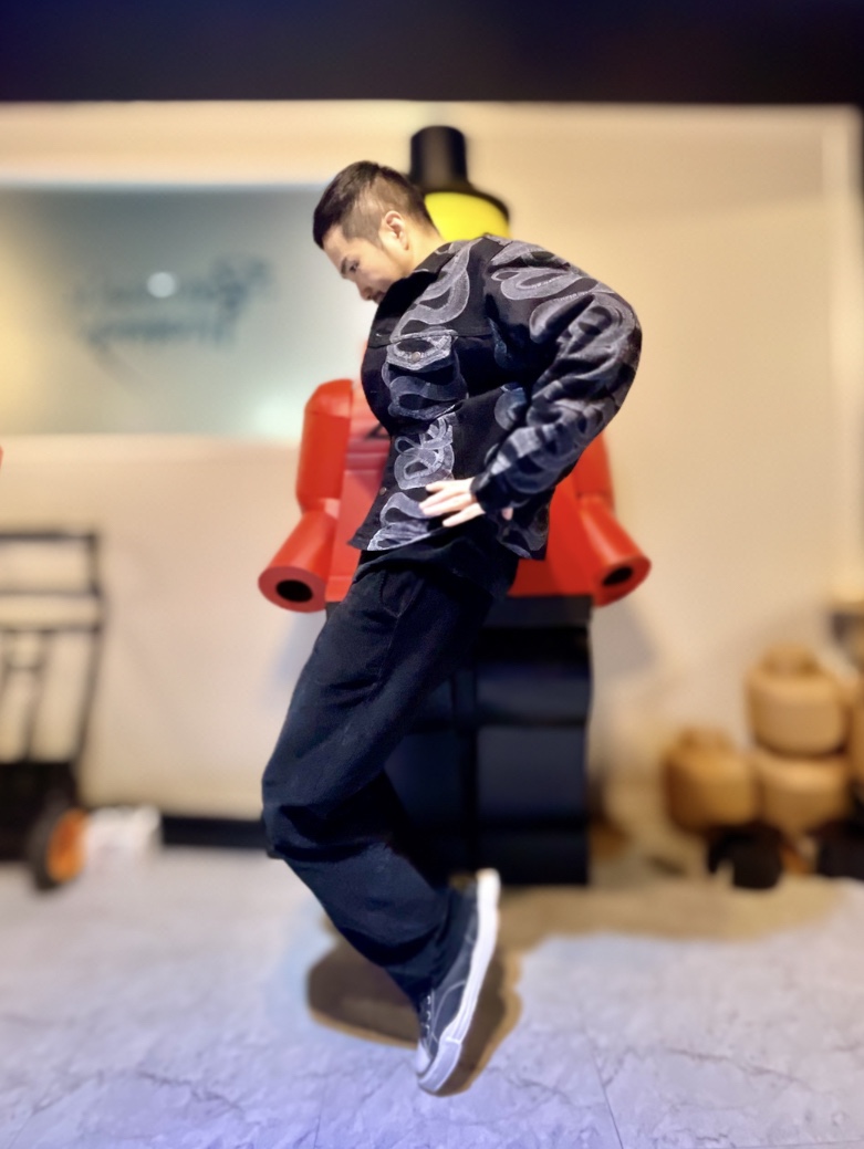 Q (@nice_q) 님의 게시물 | KREAM