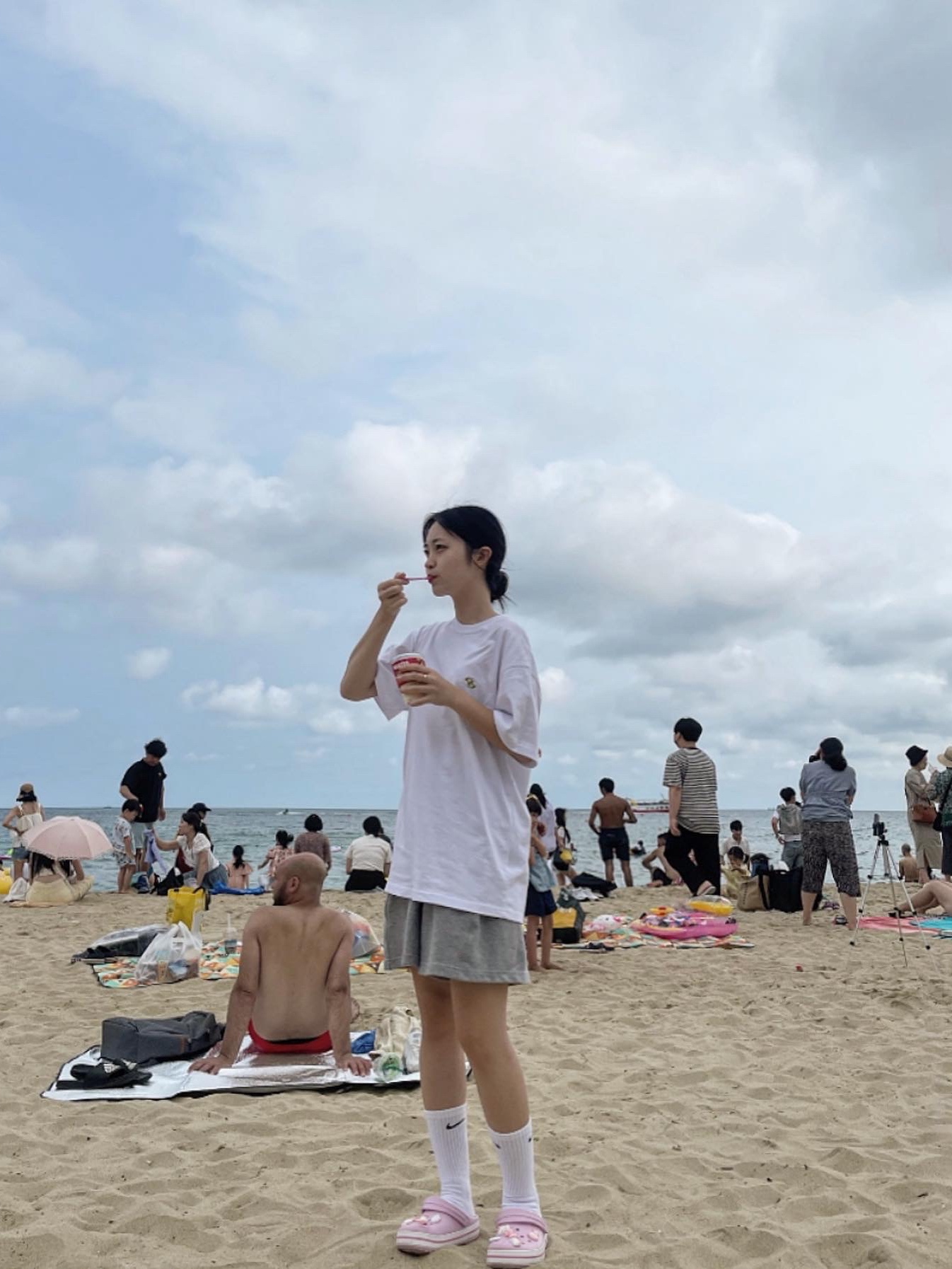 윶 (@syj318) 님의 게시물 | KREAM