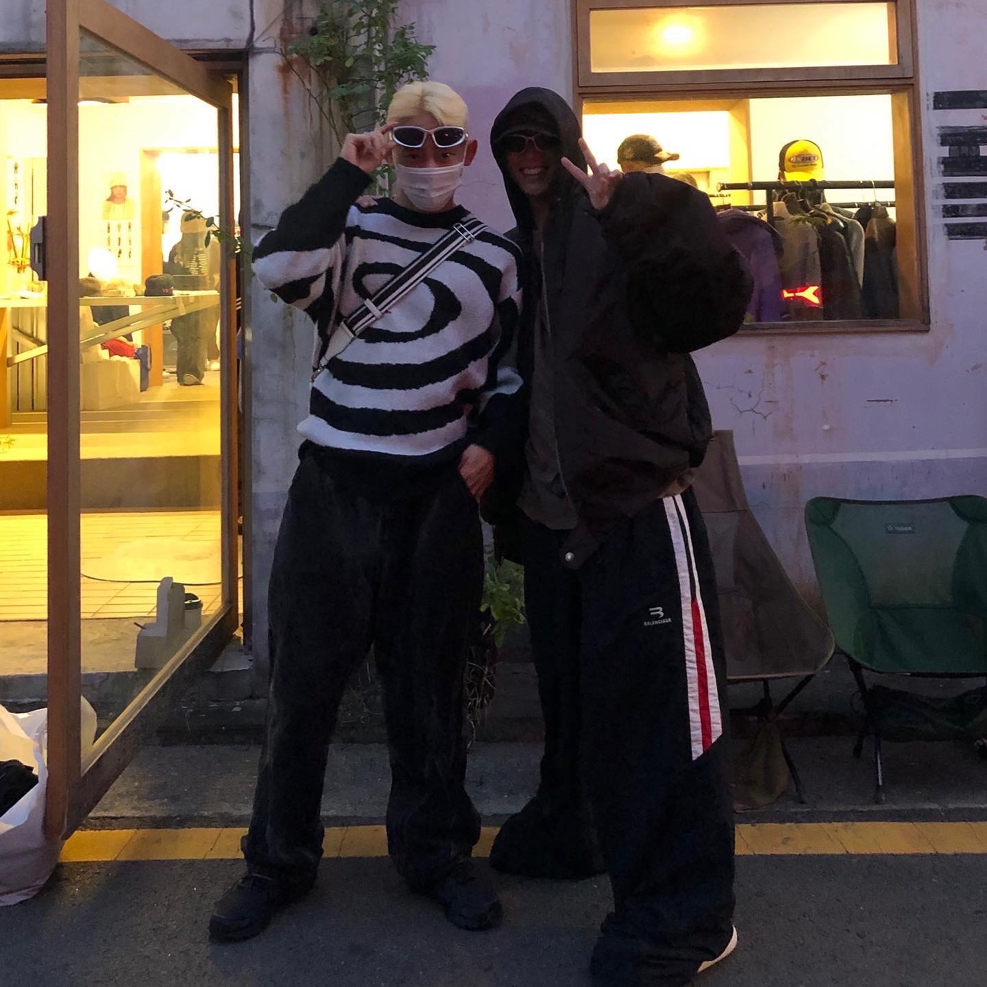 시오 (@lil_xio) 님의 게시물 | KREAM