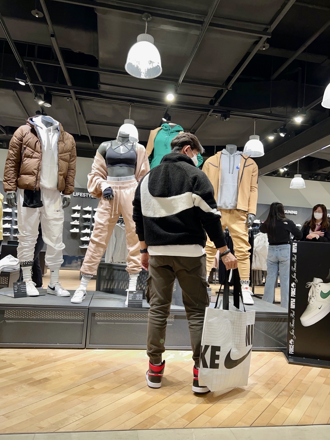 팟치 J (@pat_chara) 님의 게시물 | KREAM