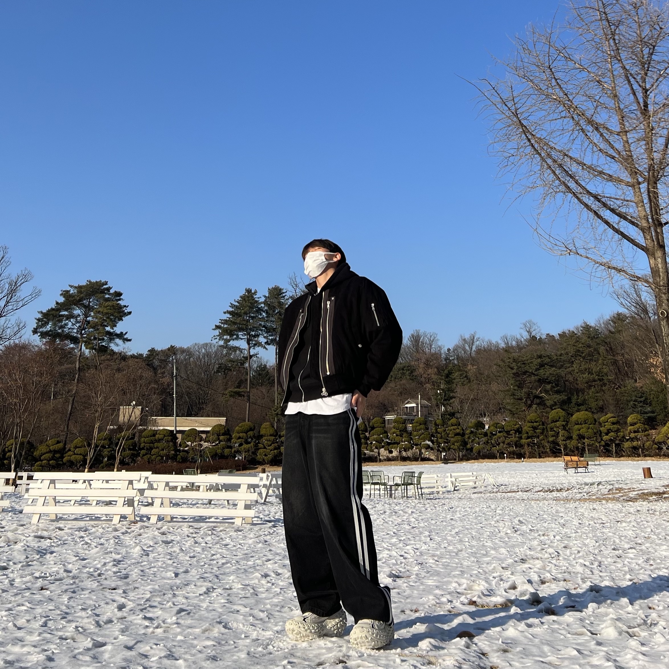 섬 언 (@sese_x) 님의 게시물 | KREAM