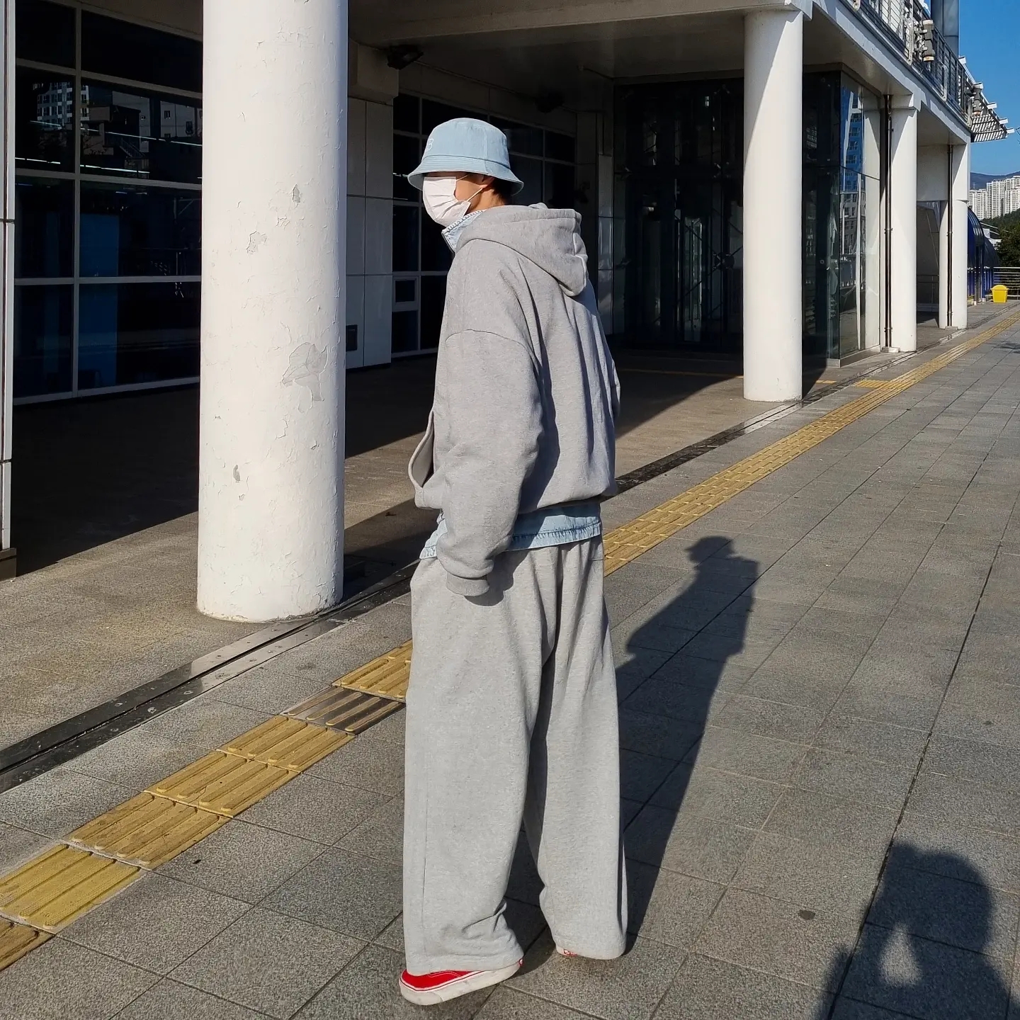 장명제 (@dailylook_mkk) 님의 게시물 | KREAM