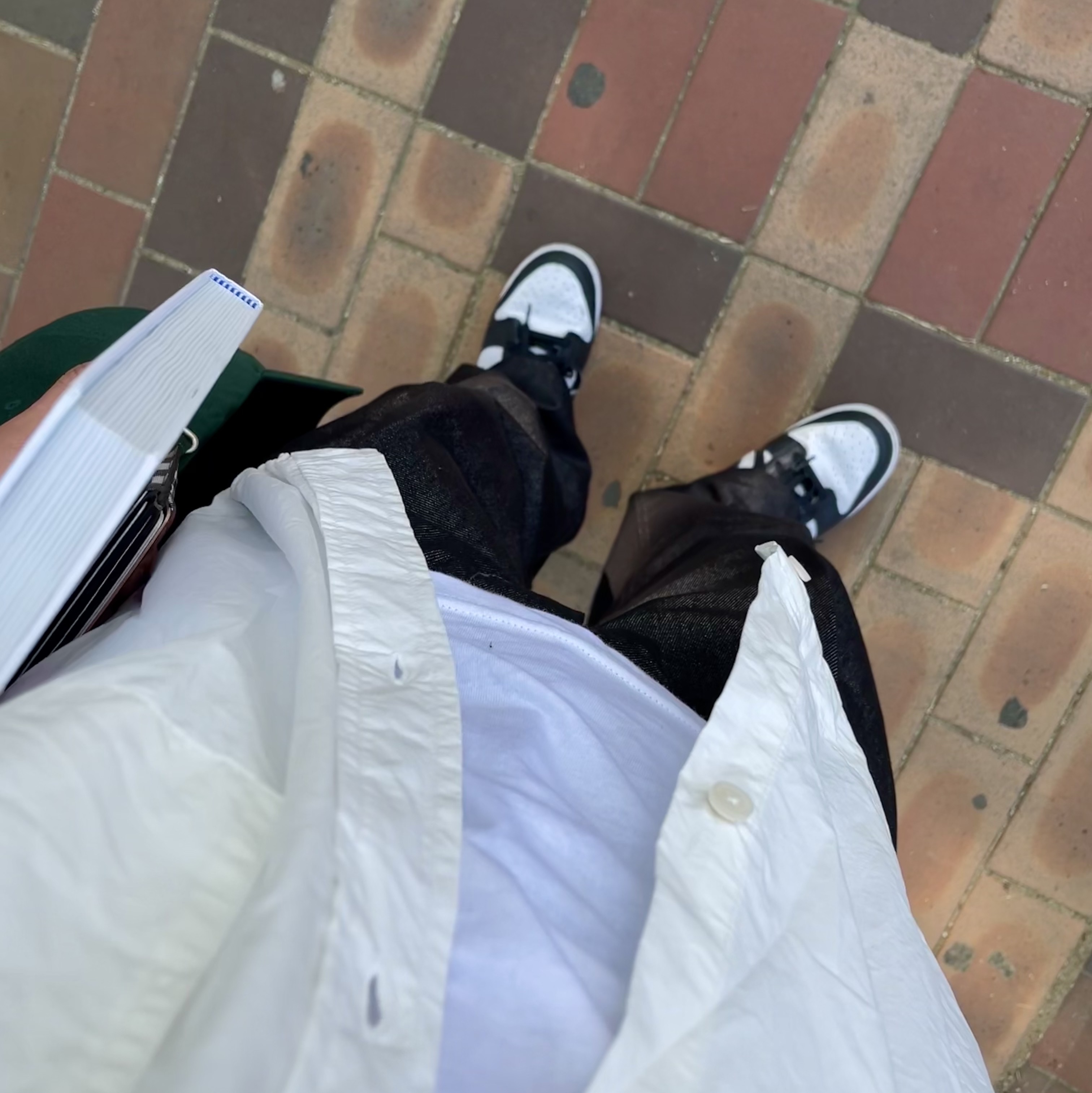 호현 (@l2.24un) 님의 게시물 | KREAM