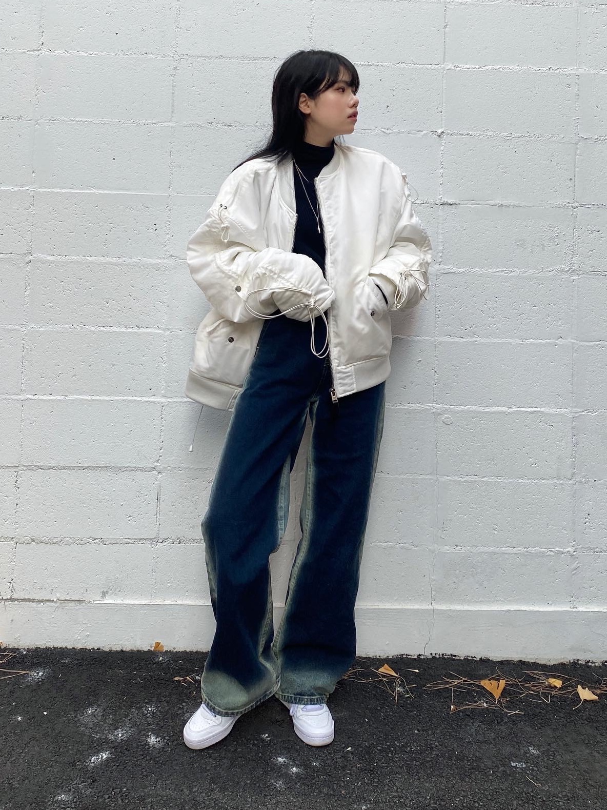 성령 (@momoeis) 님의 게시물 | KREAM