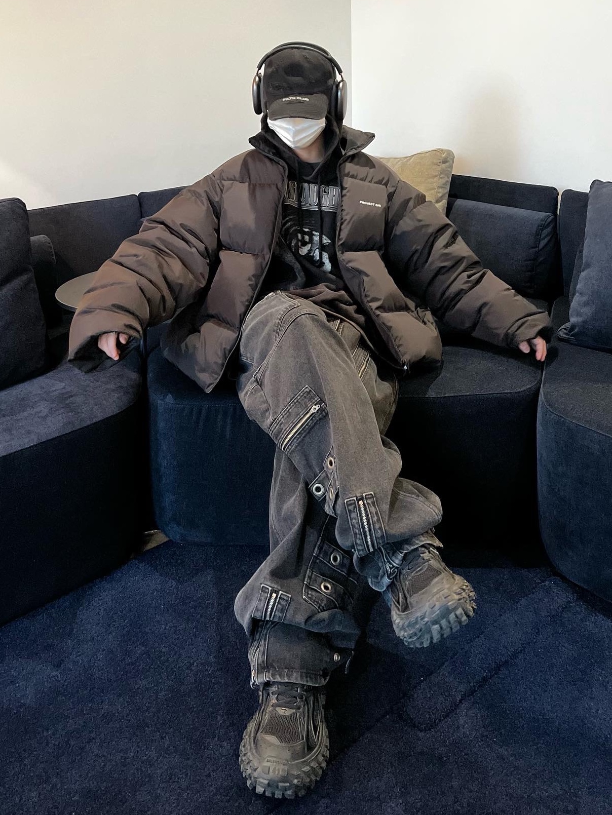 소코년 (@sonyunko) 님의 게시물 | KREAM