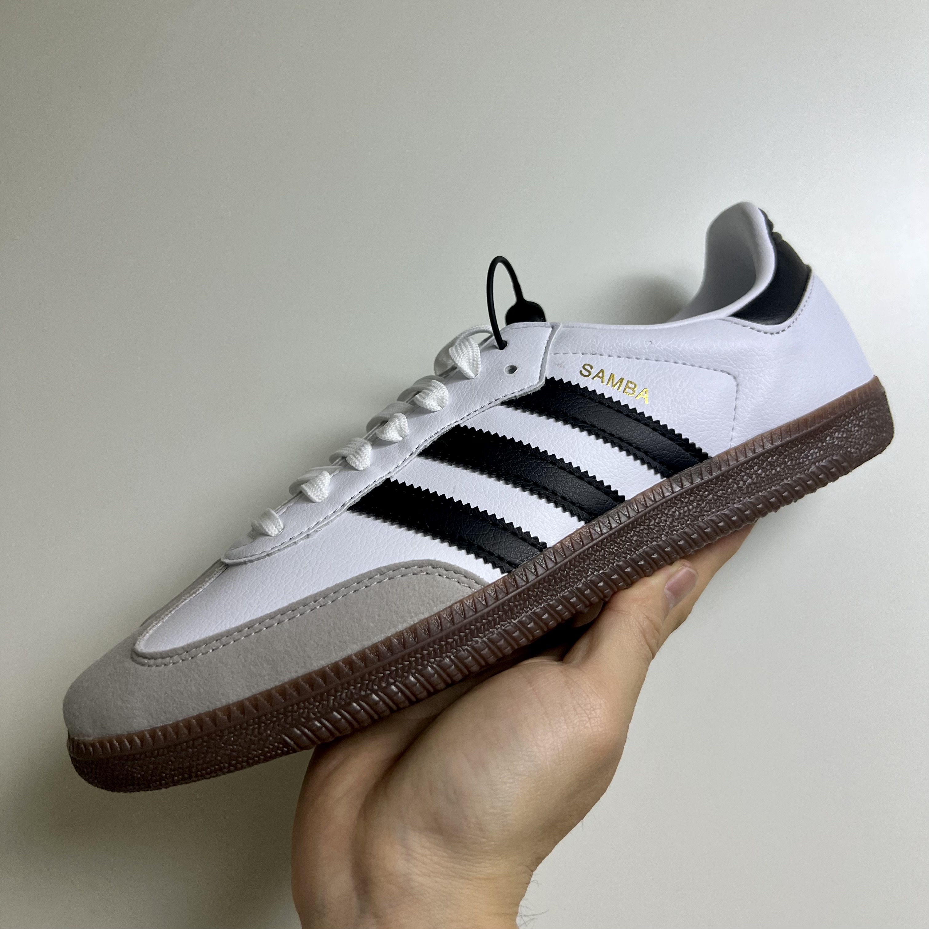 신발🫶🏻 (@kangllory) 님의 게시물 | KREAM