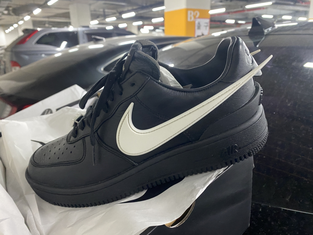 승비니 (@navybin) 님의 게시물 | KREAM