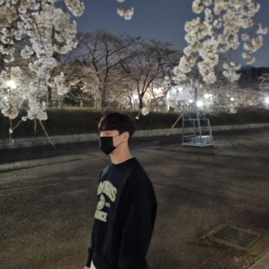 정진웅 (@jj_woong_) 님의 게시물 | KREAM