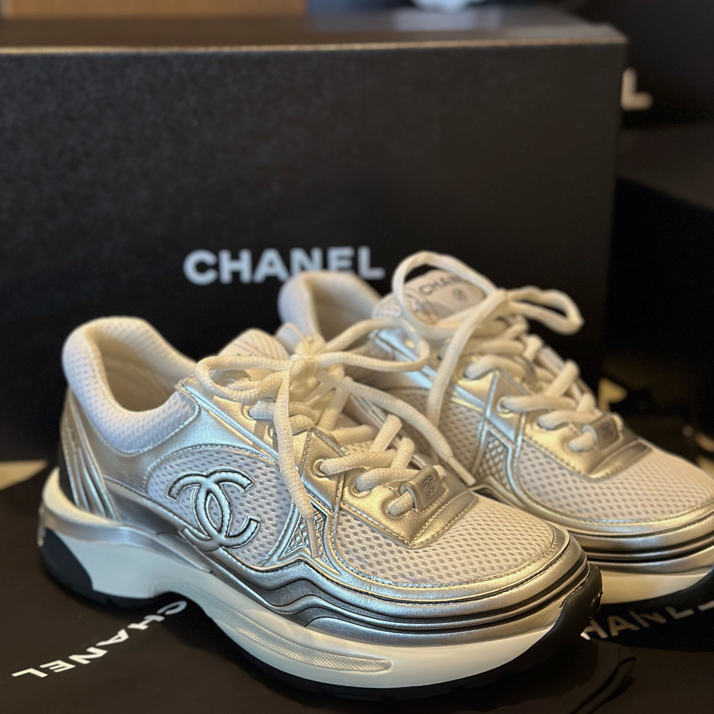 Beodeul Ryu (@ryu.vivv) 님의 게시물 | KREAM