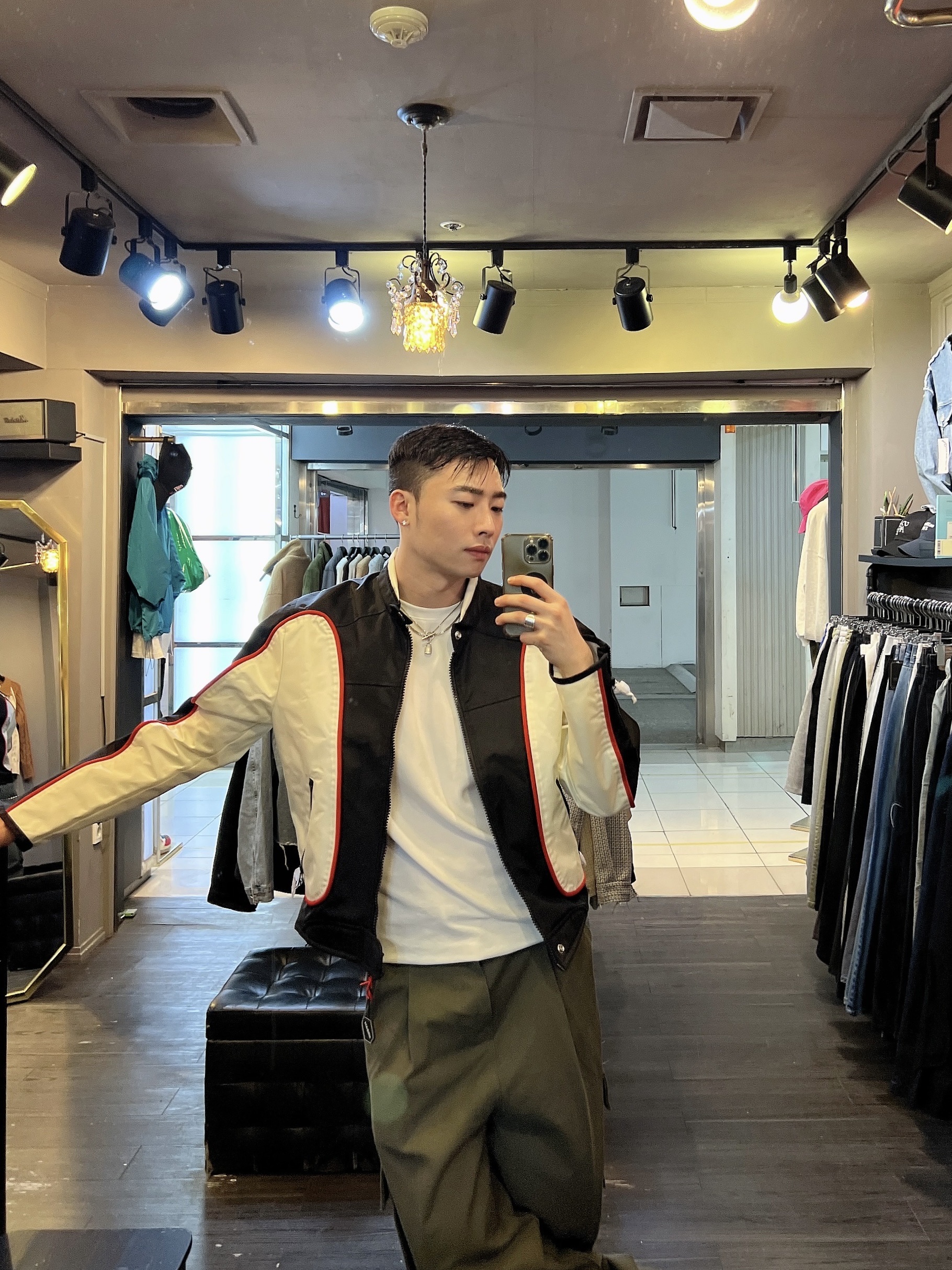 han_yongjoo (@valuable.of...) 님의 게시물 | KREAM