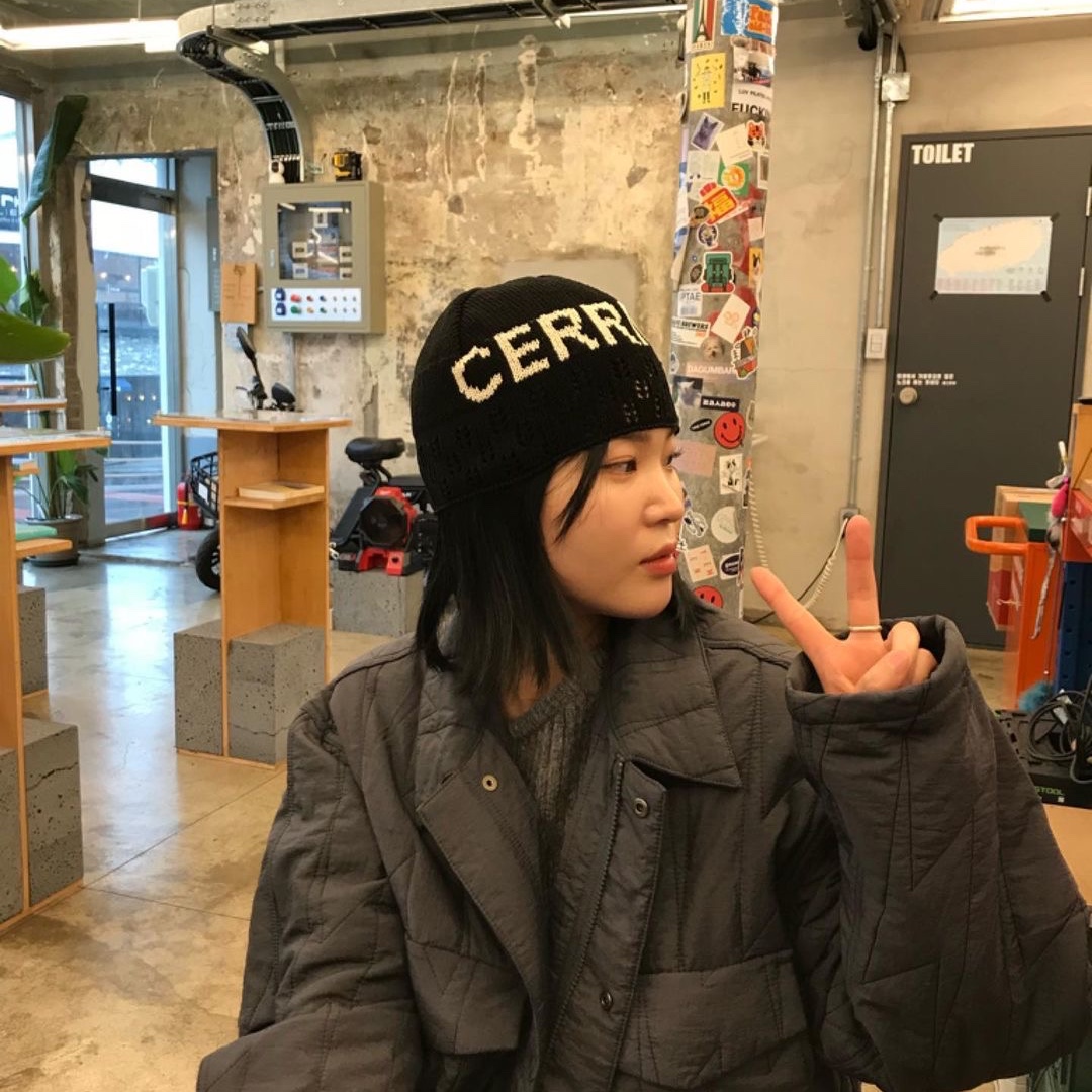 (@collect_any) 님의 게시물 | KREAM