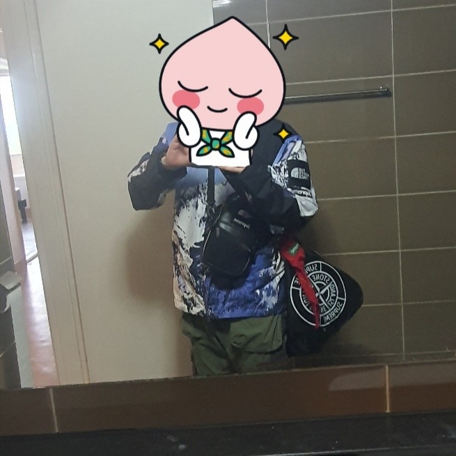 (@luv_yourself) 님의 게시물 | KREAM