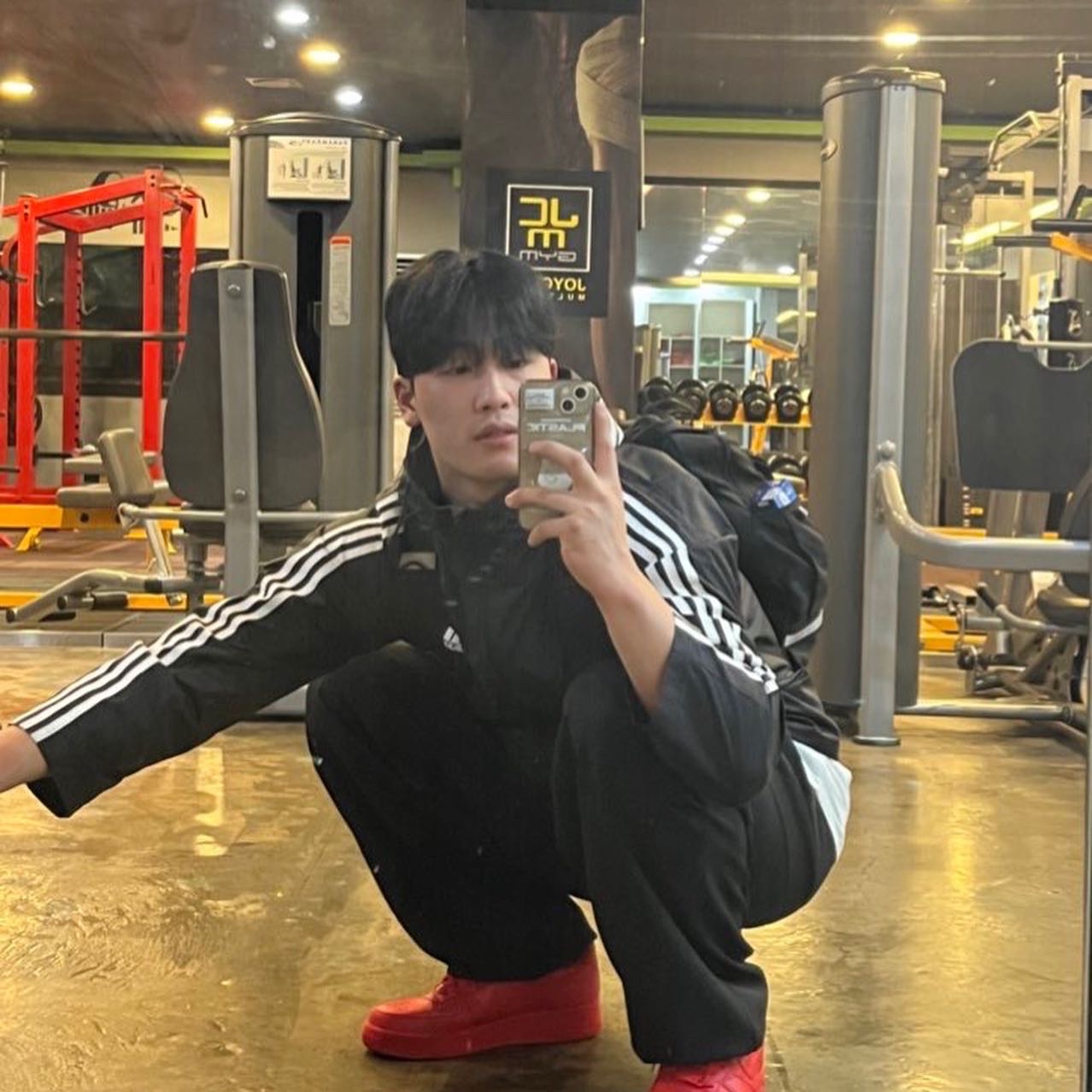 Lee (@ms_lee) 님의 게시물 | KREAM