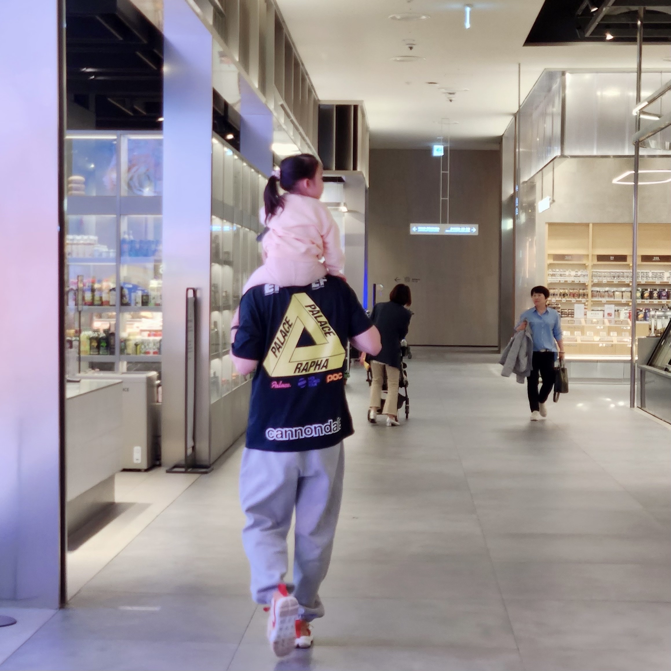 (@kooonj) 님의 게시물 | KREAM