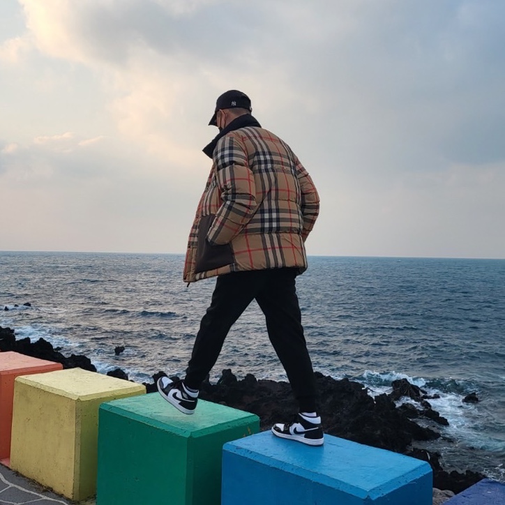 (@sea88) 님의 게시물 | KREAM