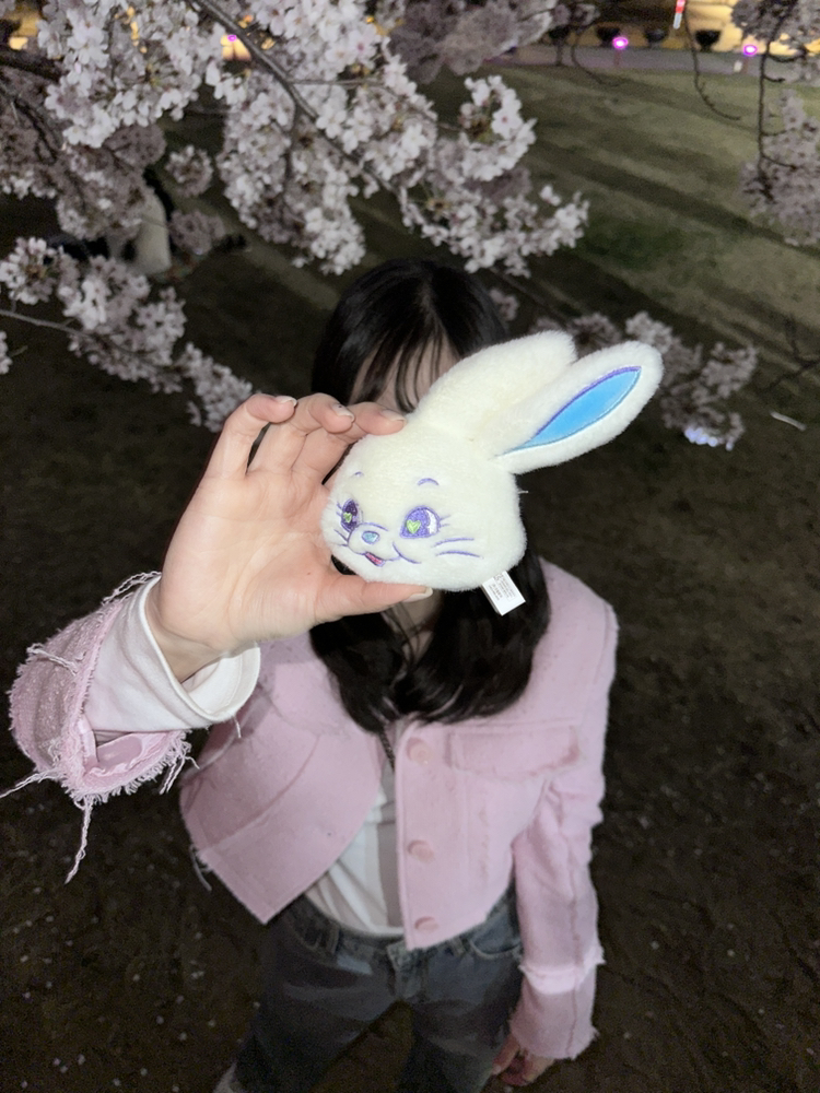 아라 (@_a_ra_) 님의 게시물 | KREAM