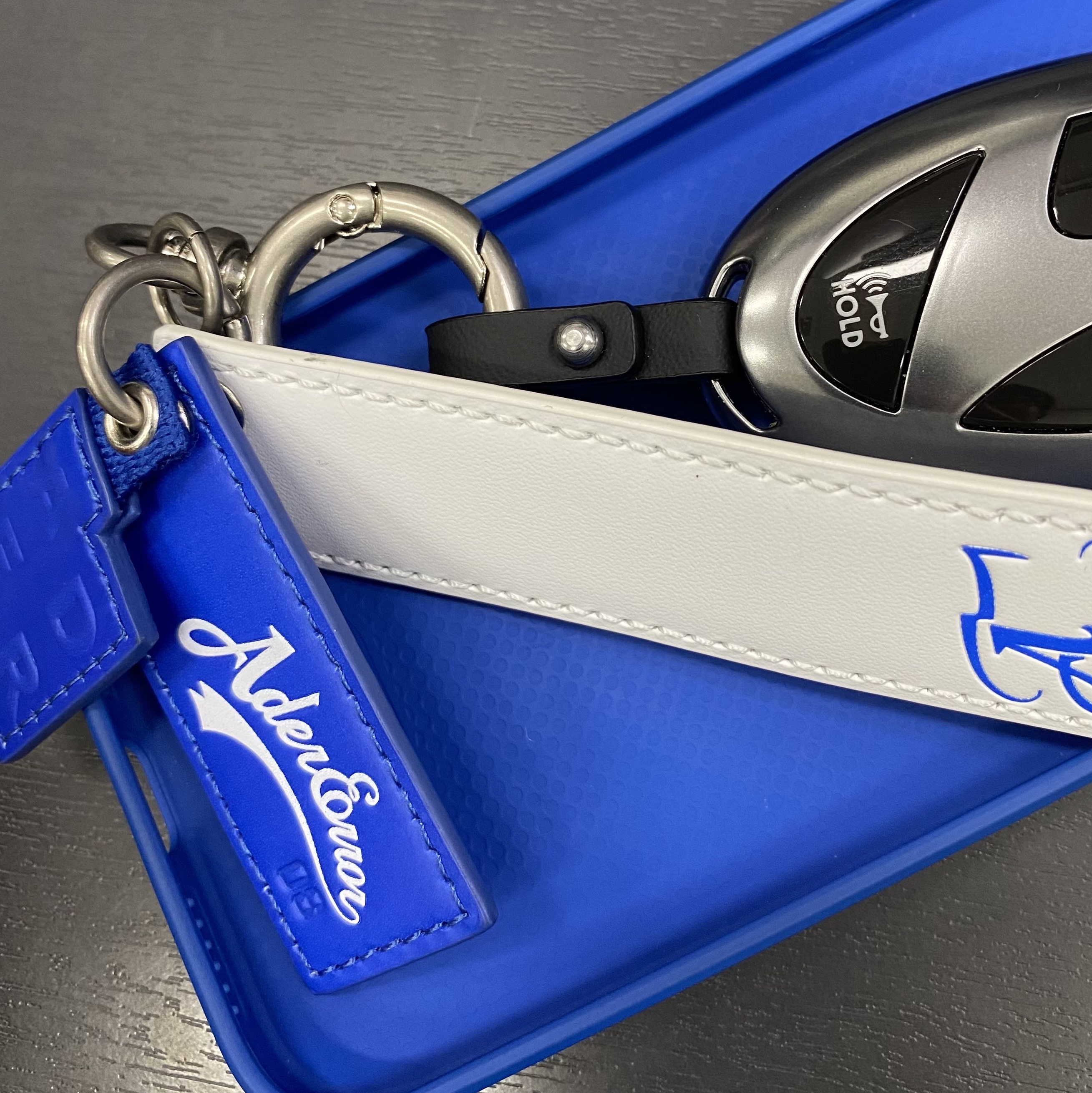 the_blues (@ader_bf) 님의 게시물 | KREAM