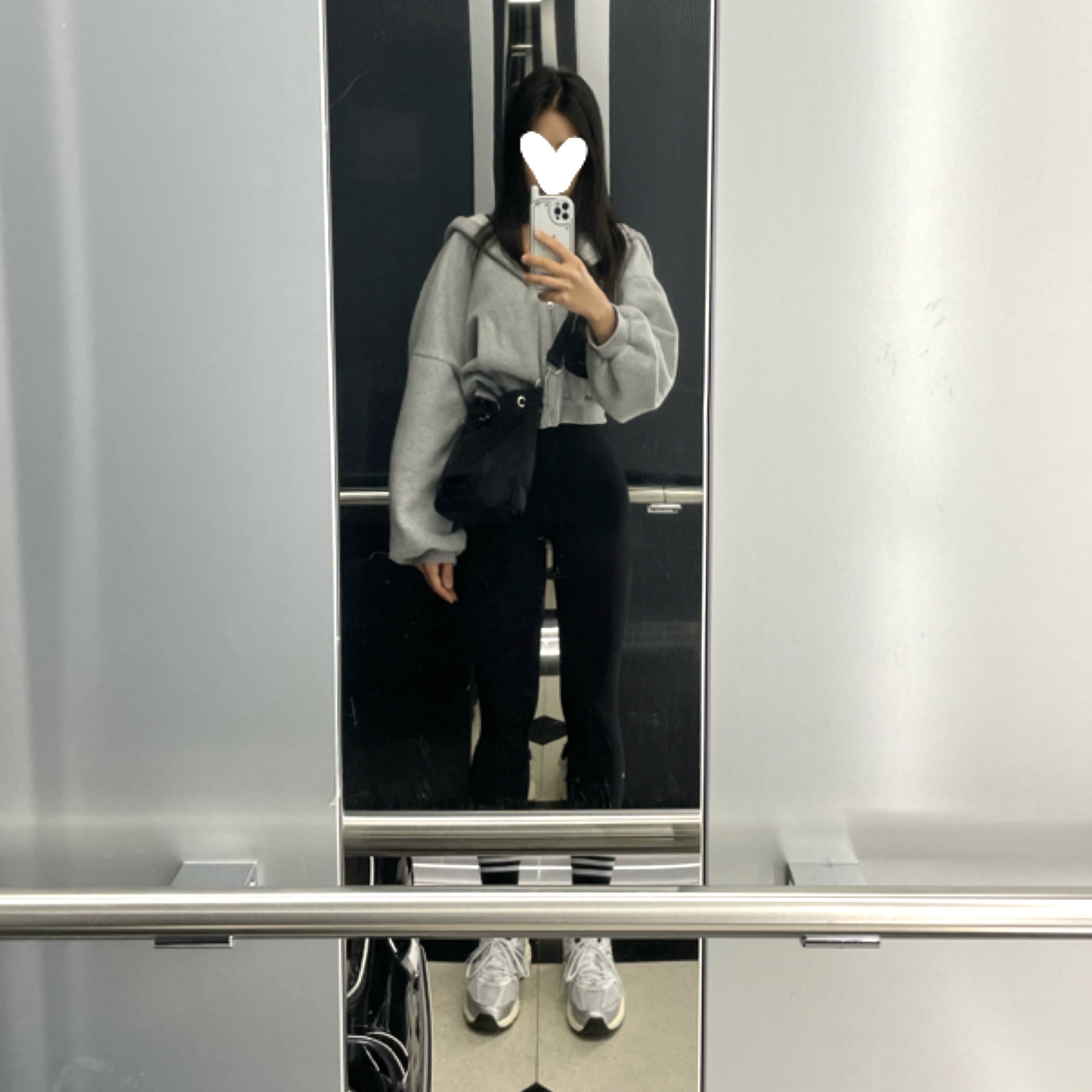 (@zn8p50) 님의 게시물 | KREAM