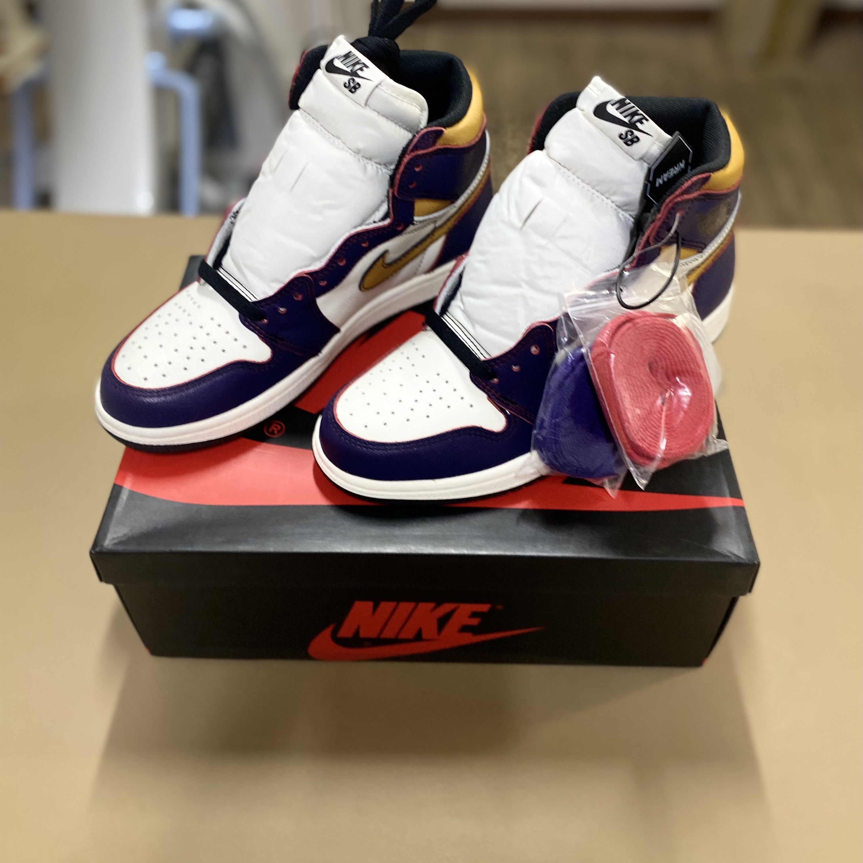 woong (@yoala) 님의 게시물 | KREAM