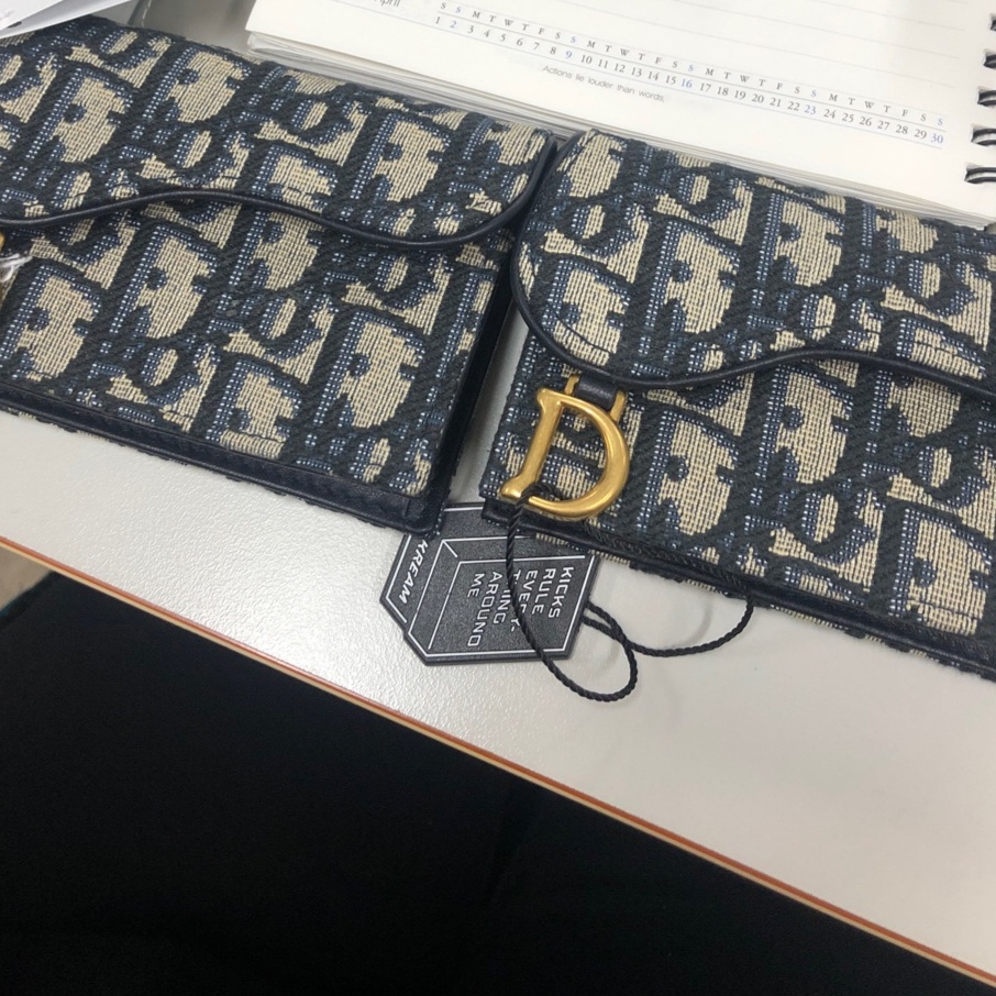 민우킴 (@1124alsn) 님의 게시물 | KREAM