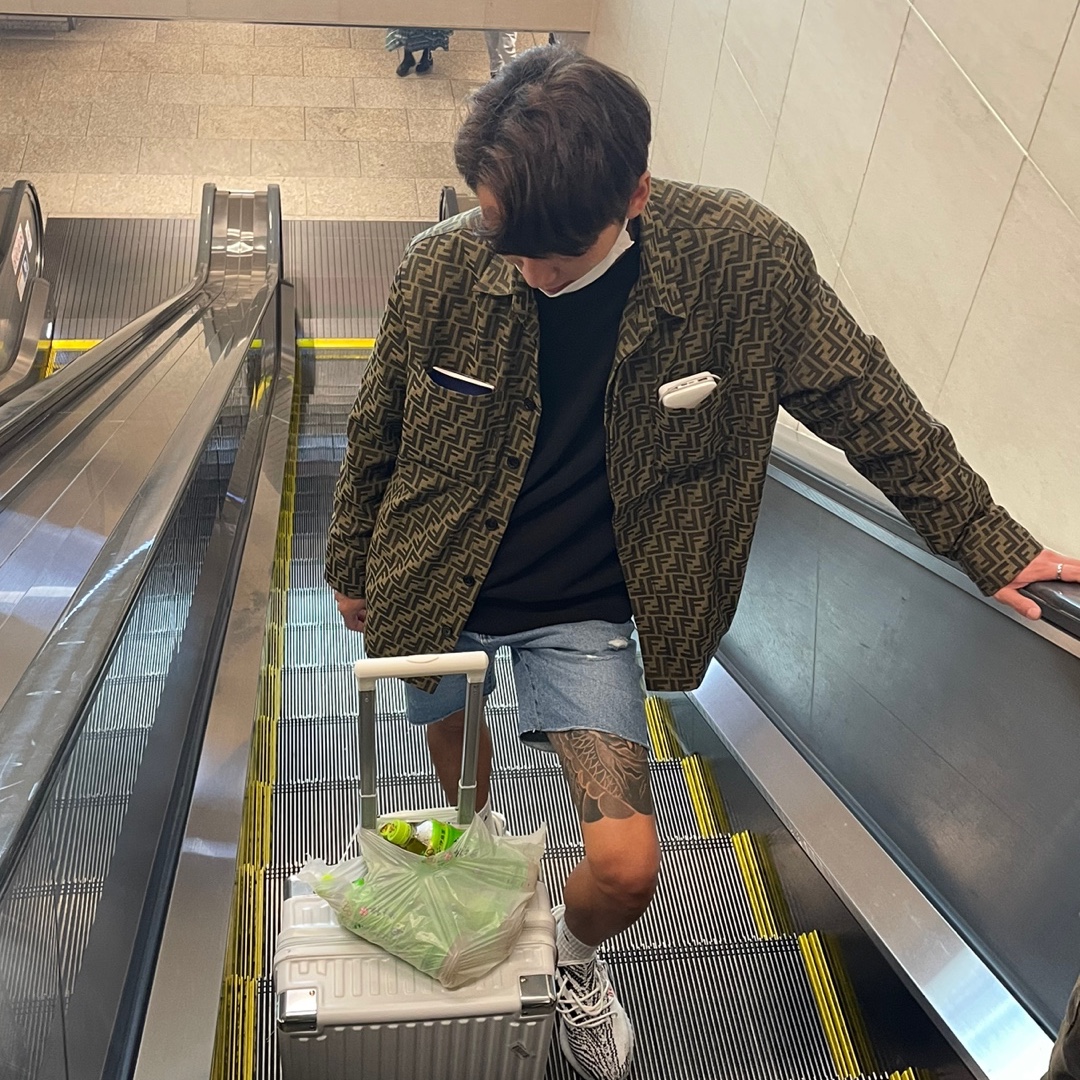 최수진 (@s.jin) 님의 게시물 | KREAM