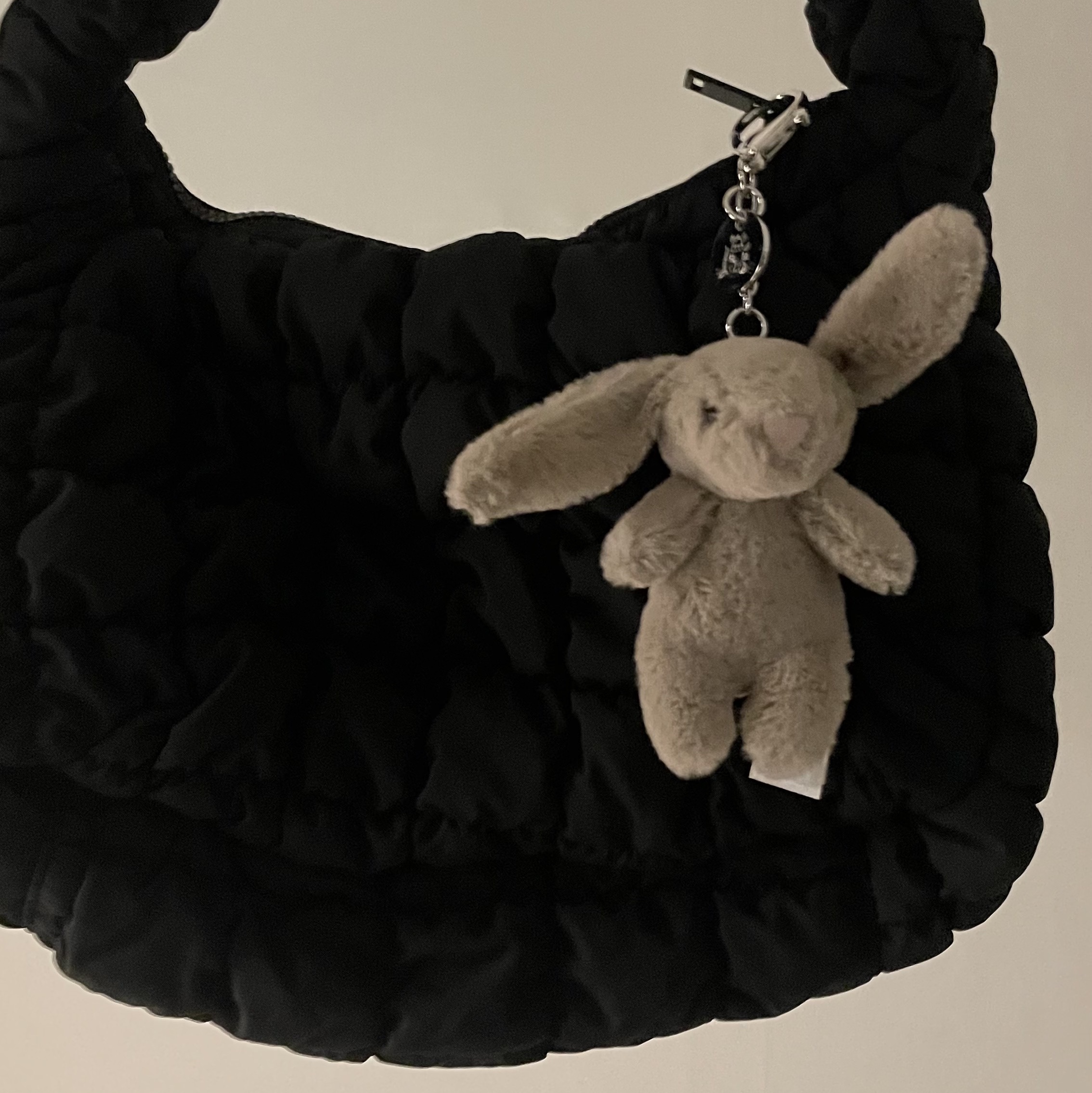 또하짱 (@seohwa_s2) 님의 게시물 | KREAM