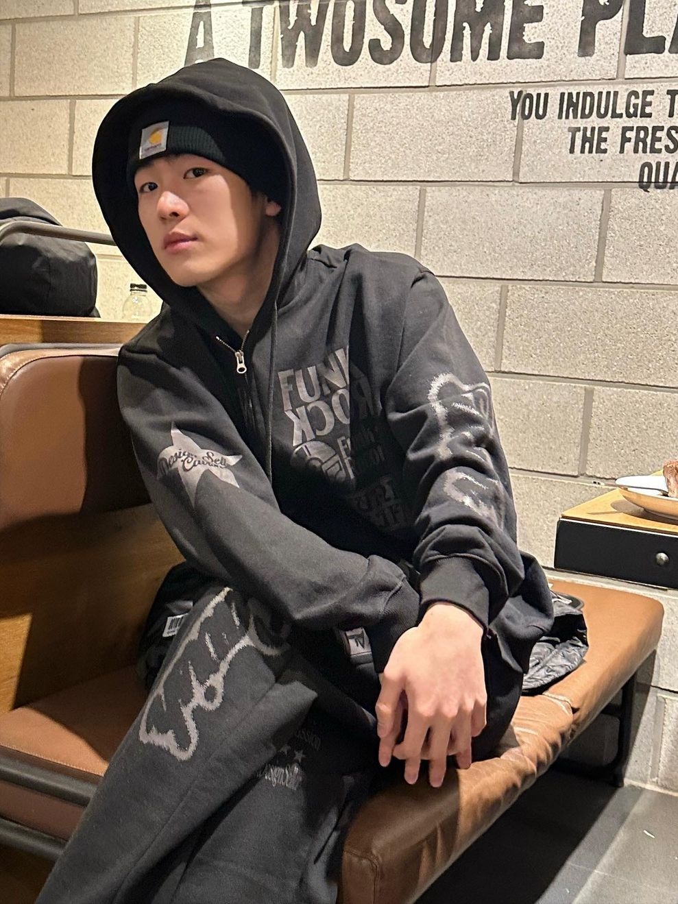 Cavish (@cavish) 님의 게시물 | KREAM