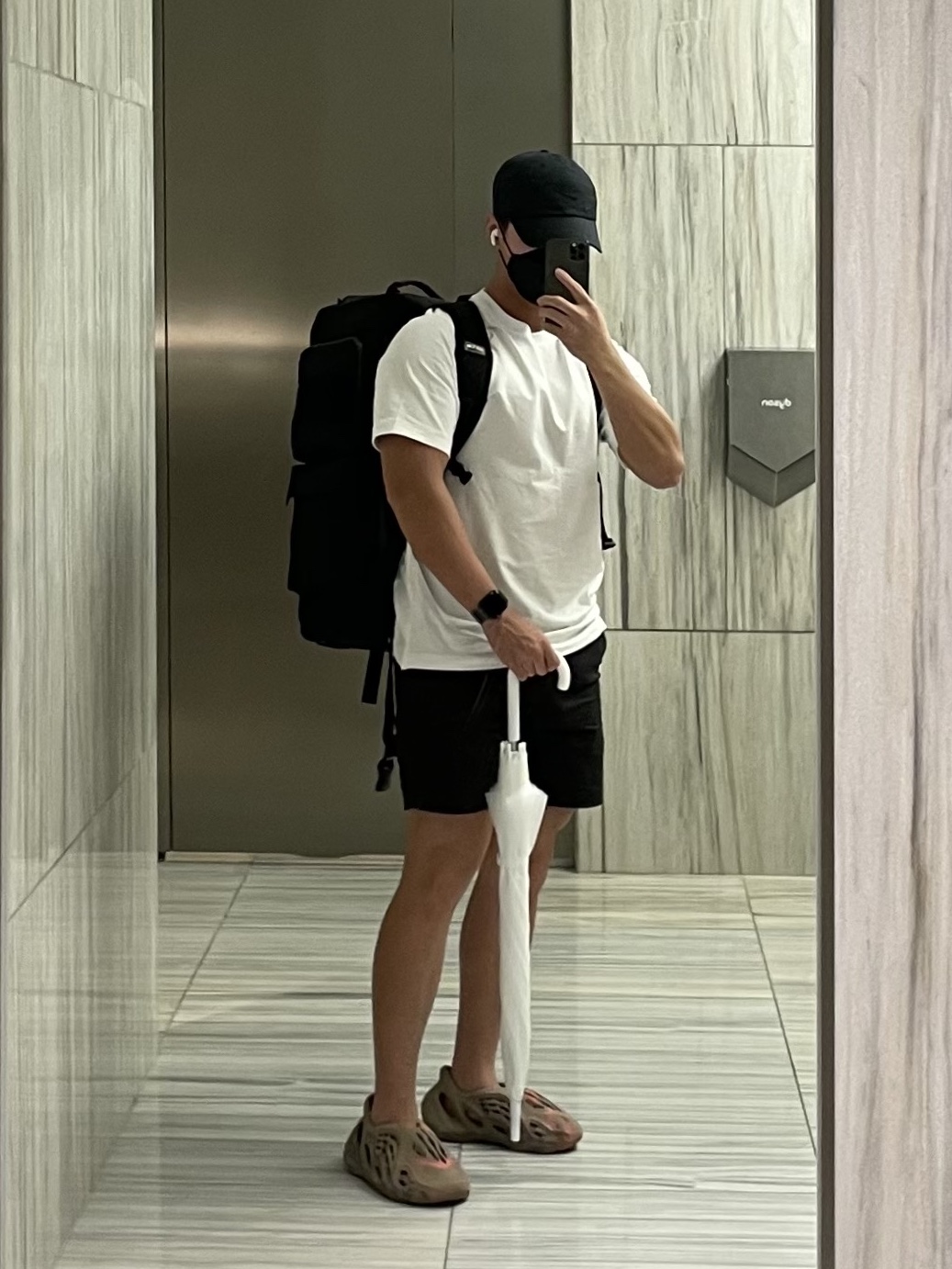 ? (@jhkk__) 님의 게시물 | KREAM