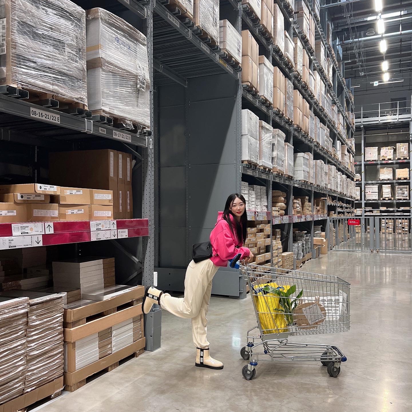 윤태은 (@taeee_eunnn) 님의 게시물 | KREAM