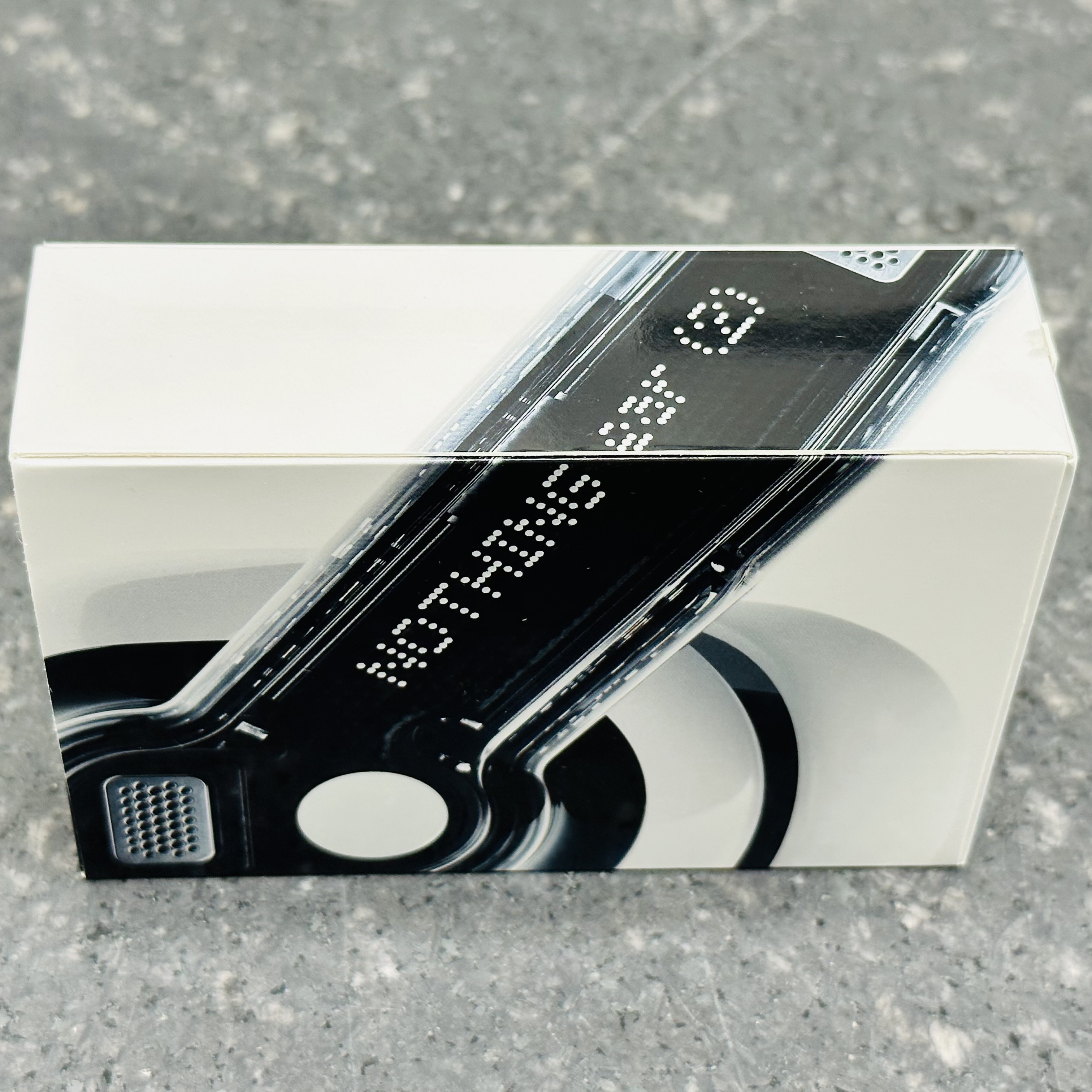 jinee (@jaygwon) 님의 게시물 | KREAM