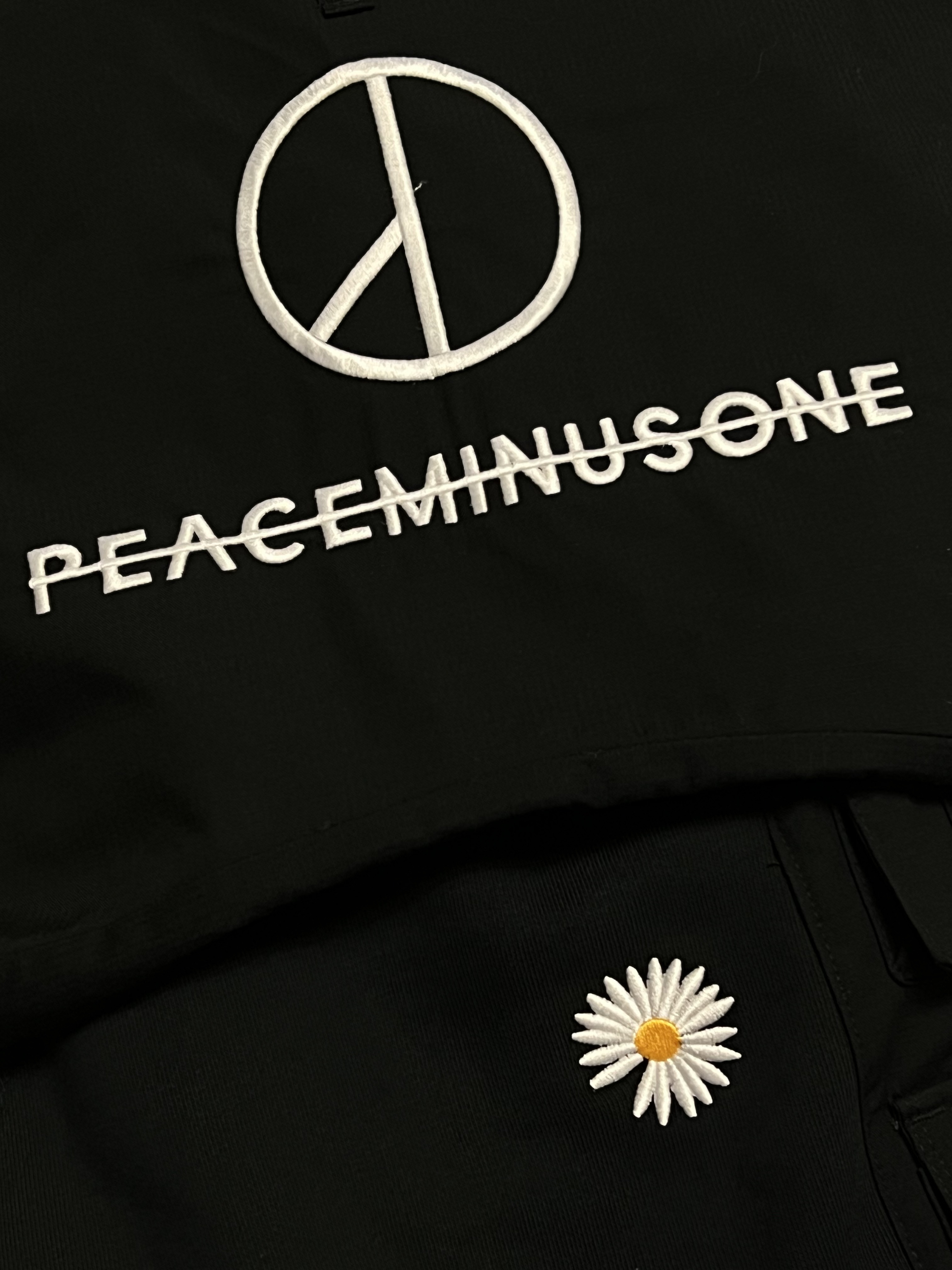 (@mongha) 님의 게시물 | KREAM