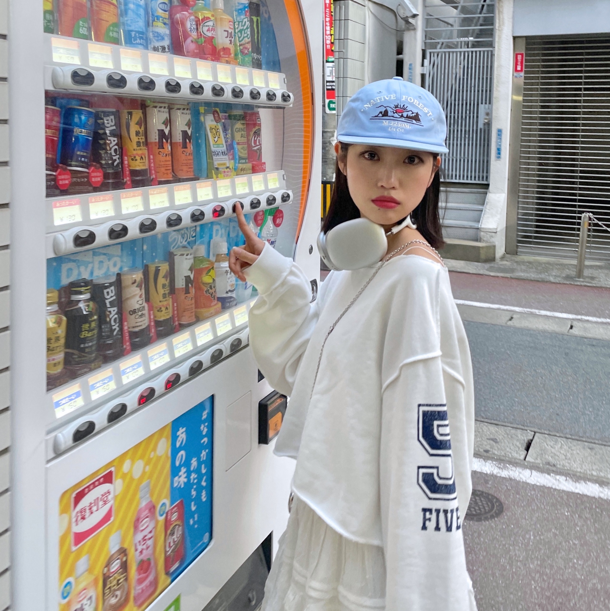 allneed (@allneed) 님의 게시물 | KREAM